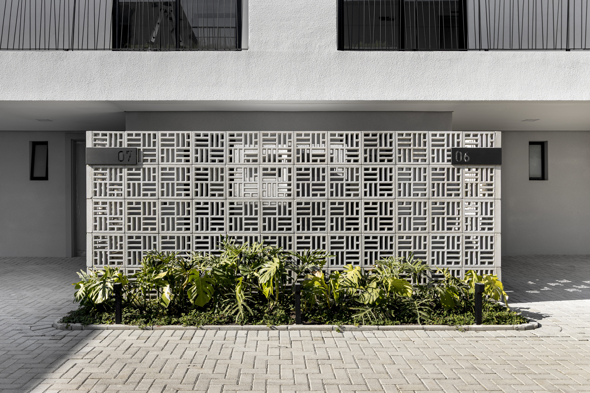 Gallery of Casas Blanc 59 Residential Complex / Nommo Arquitetos - 14
