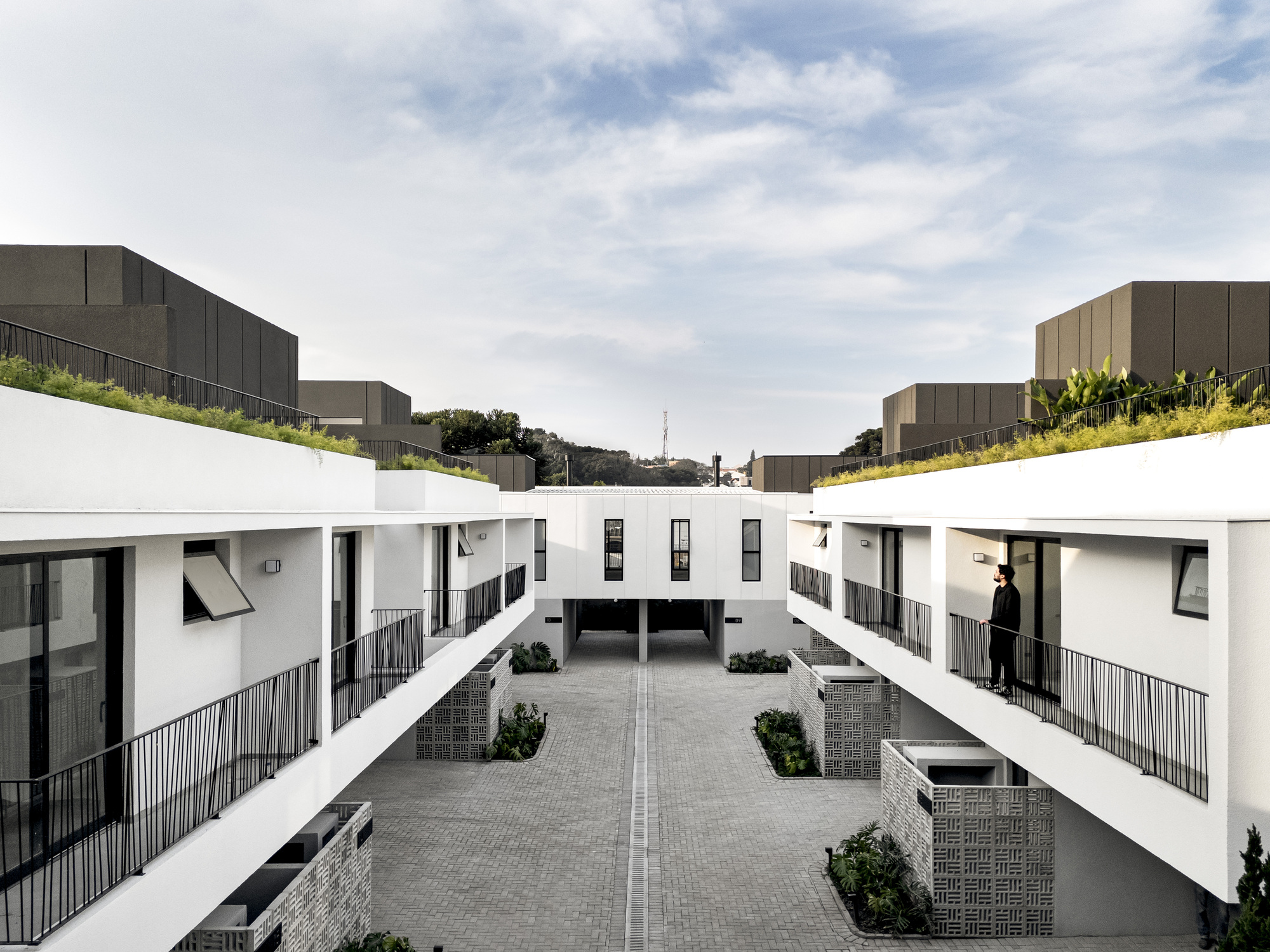 Gallery of Casas Blanc 59 Residential Complex / Nommo Arquitetos - 27