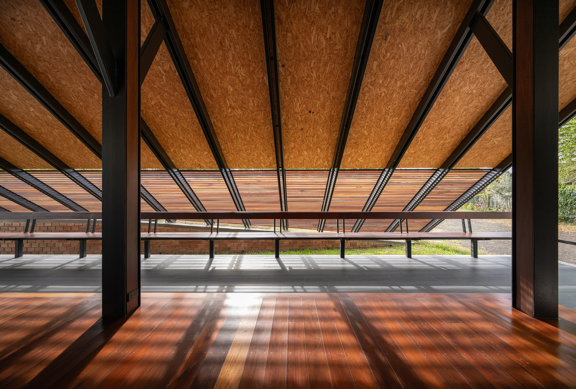 Gallery of Cheewit Cheewa Home of Nature / Teerachai Leesuraplanon ...