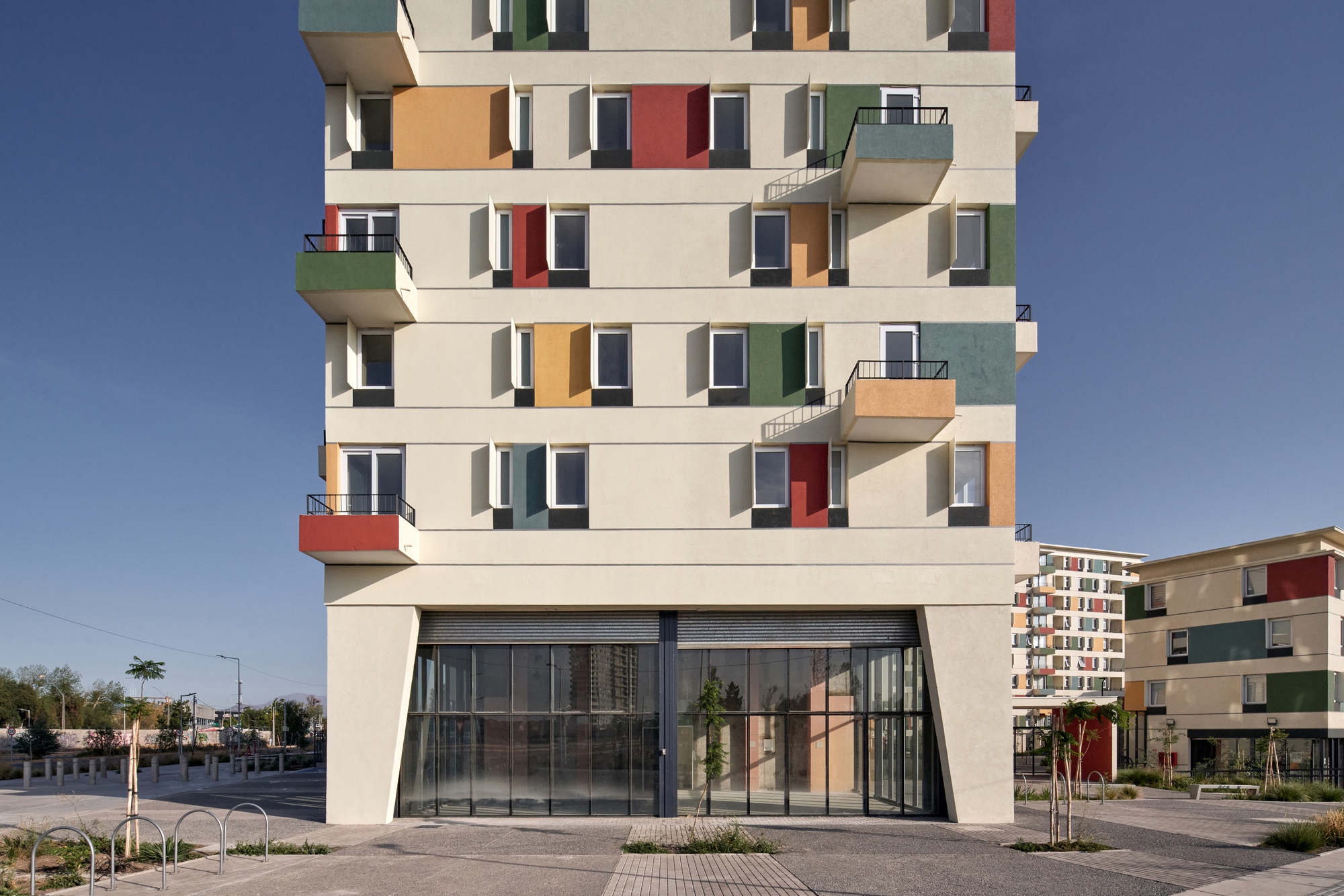 Galería de Complejo Residencial Mirador Laguna / Mobil Arquitectos + Álvaro Arancibia Arquitecto - 2