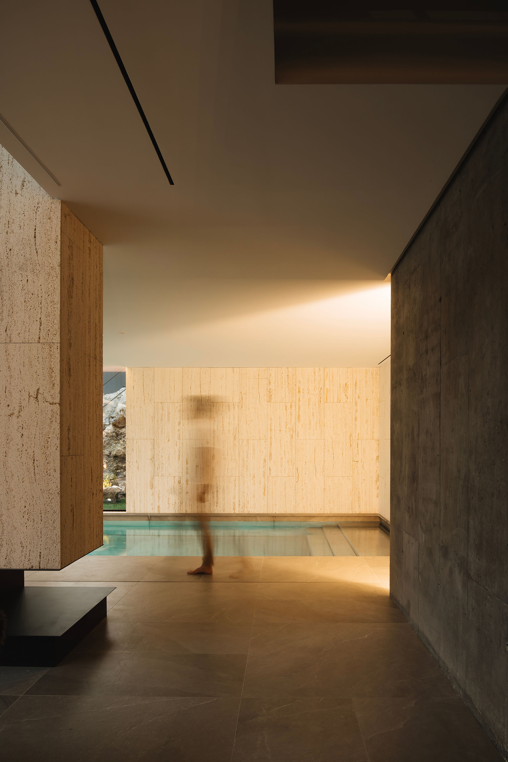 Galería de Villa W / Architecture MR - 22