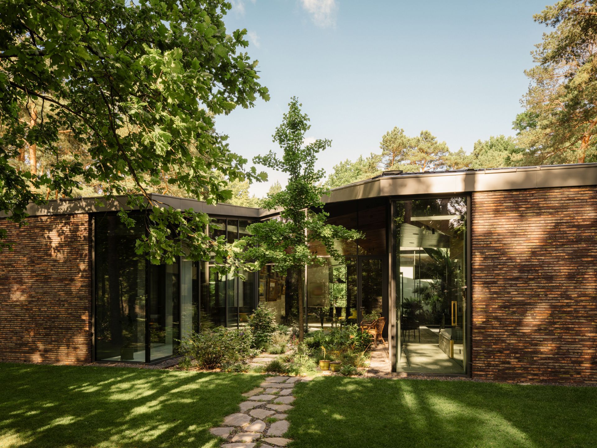 Gallery of The Travelers’ House / BBGK Architects + Katarzyna Mach - 3