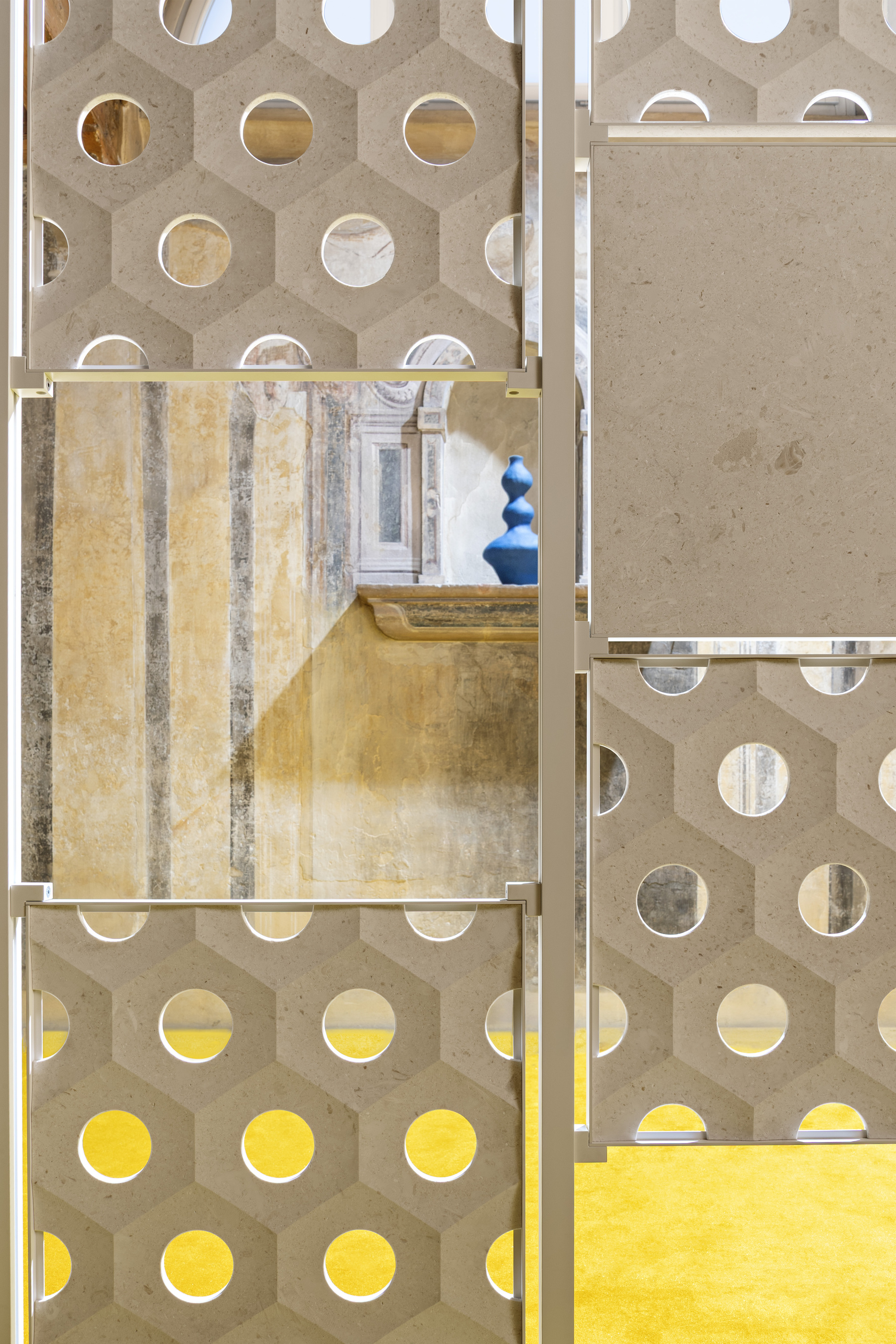 Gallery of Marble That Defines Spaces: Lithos Design, Between ...