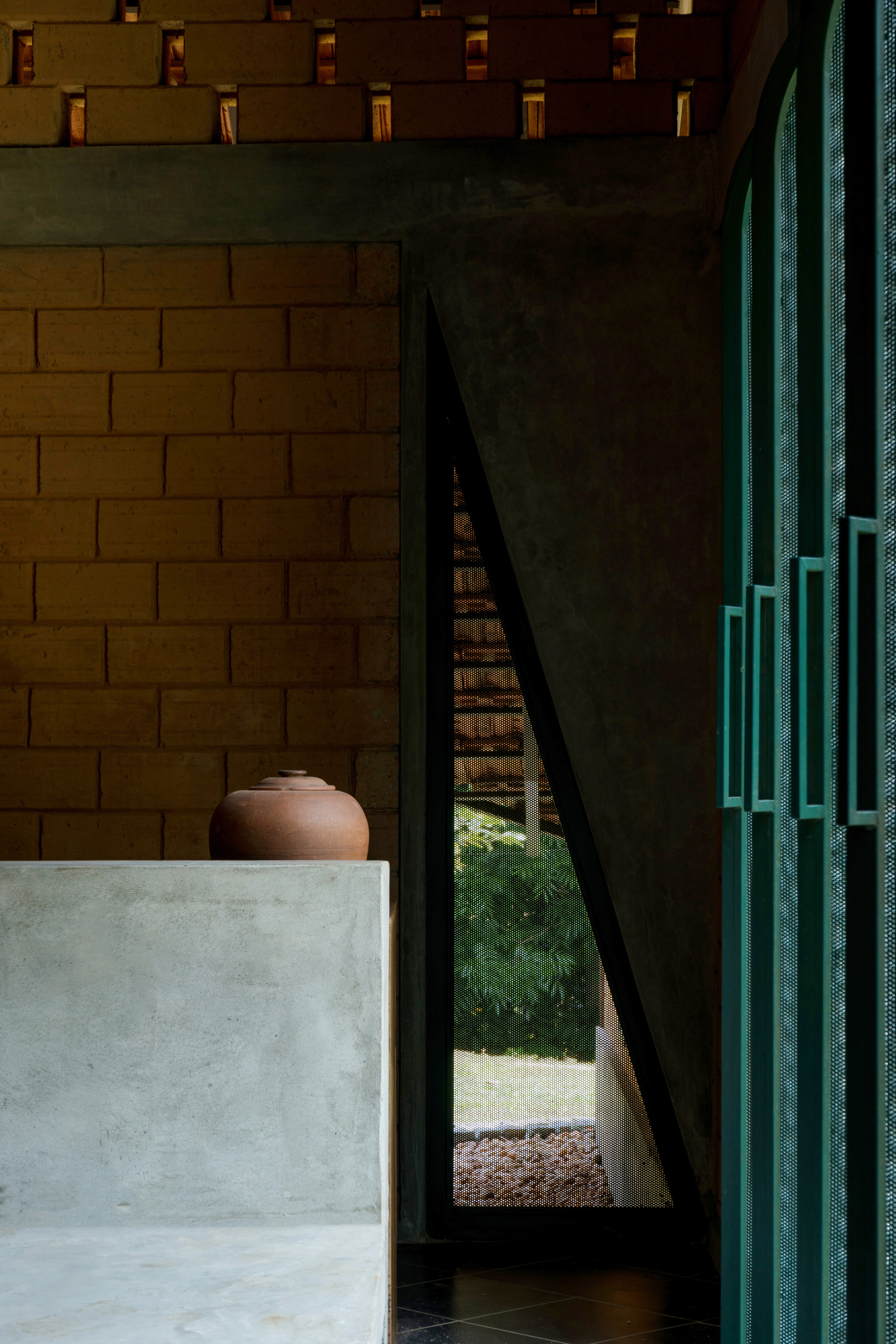 Gallery of The Ethereal Whisper House / Project 51 A (h) - 15