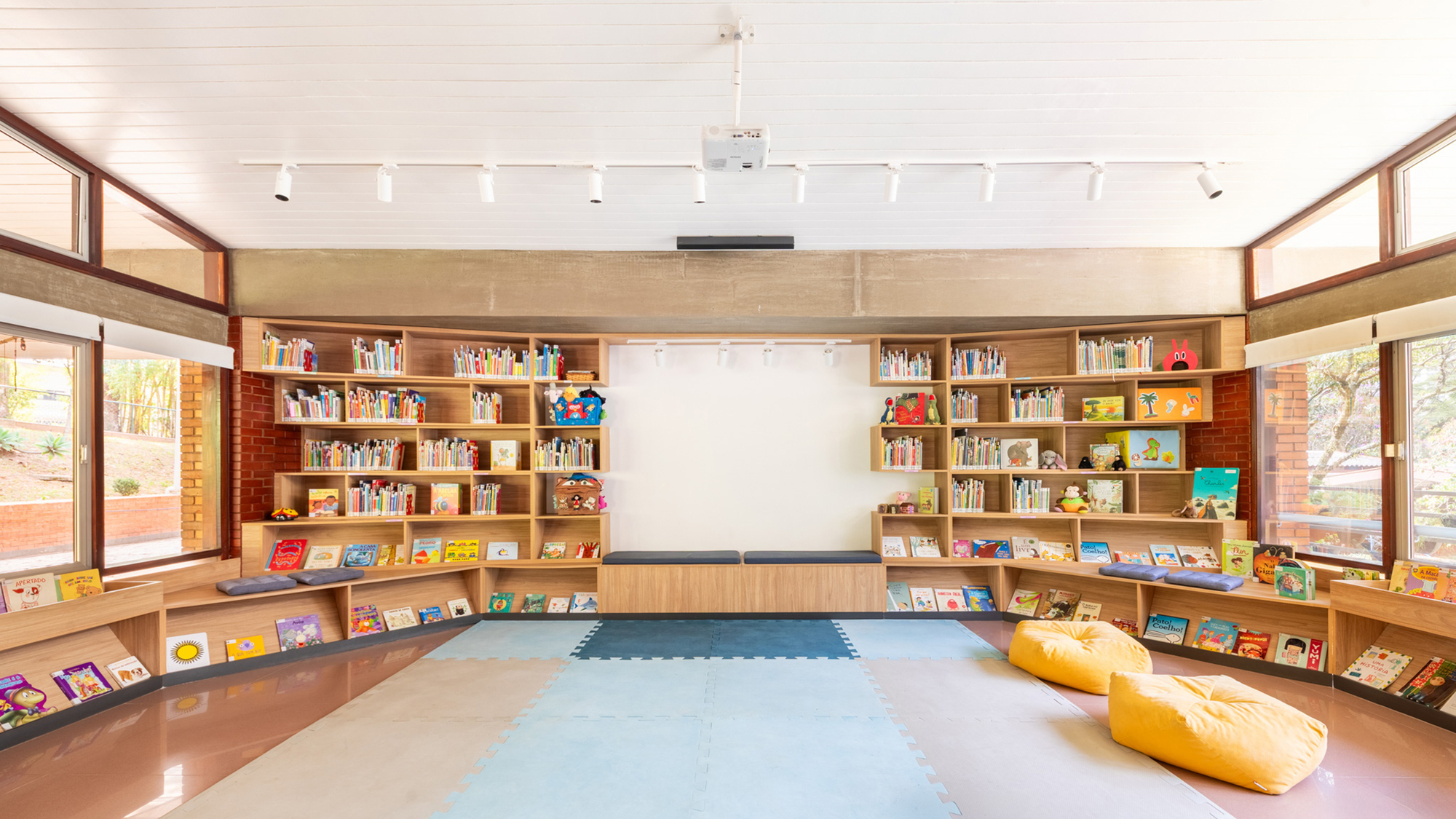 Gallery of Retrofit of Santa Maria School / Carvalho Terra Arquitetos - 19