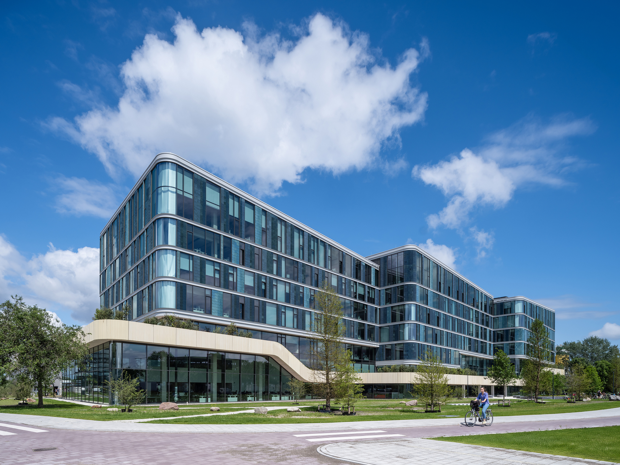 Gallery of DPG Mediavaert Headquarters / Team V Architecture - 2