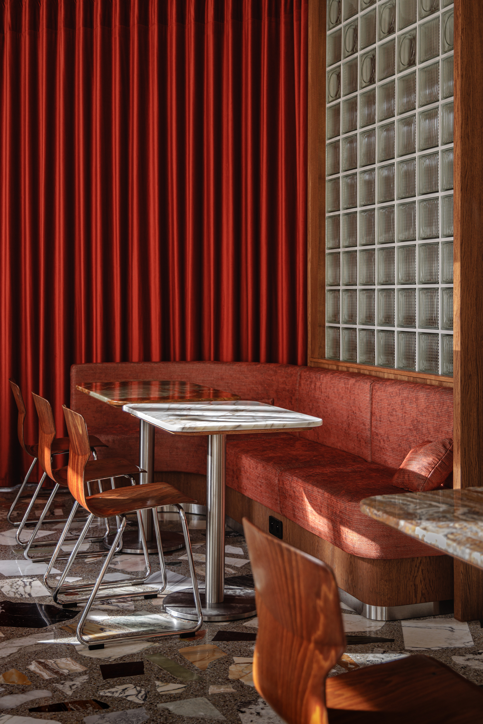 Gallery of Barbara Bar and Restaurant / 89 stopni - 12