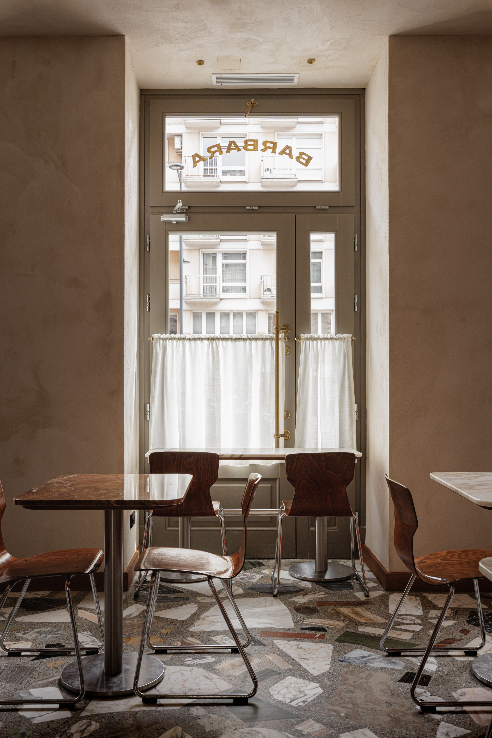 Gallery of Barbara Bar and Restaurant / 89 stopni - 8