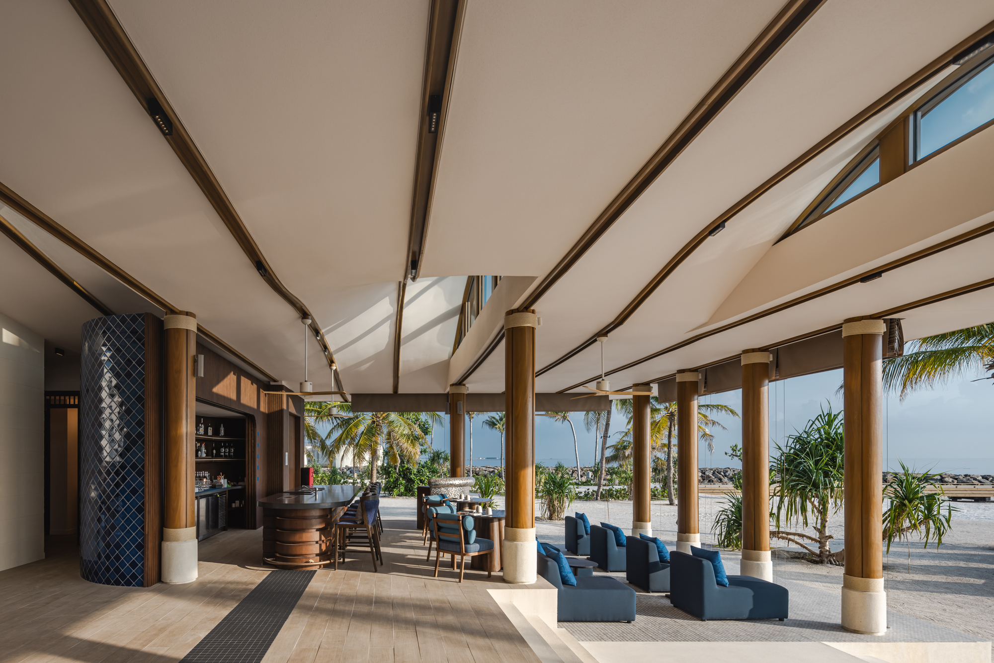Gallery of Centara Grand Lagoon Maldives / IF (Integrated Field) - 12