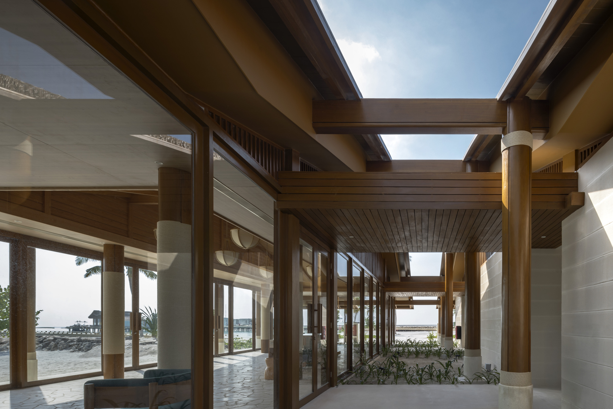 Gallery of Centara Grand Lagoon Maldives / IF (Integrated Field) - 10