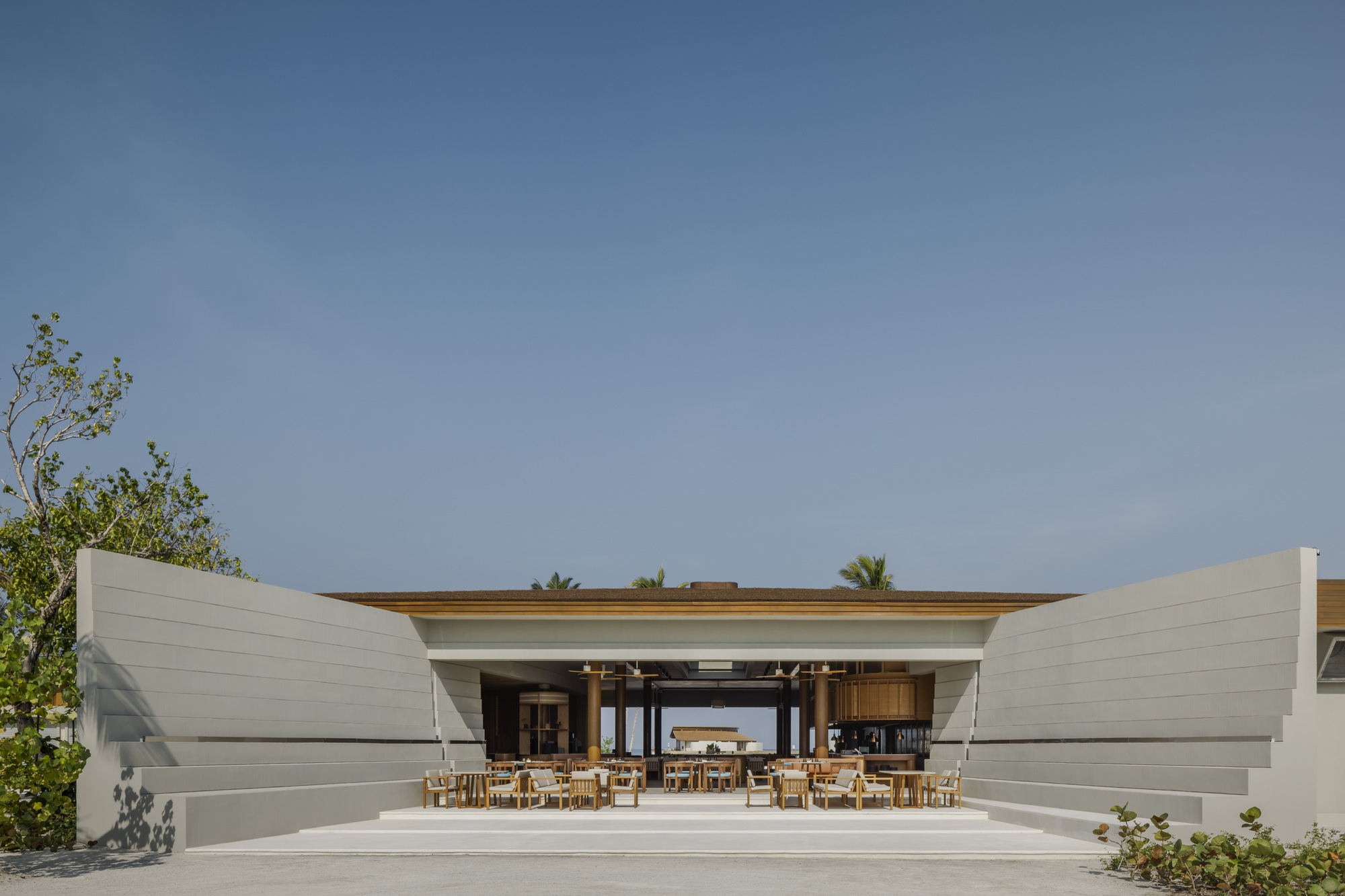 Gallery of Centara Grand Lagoon Maldives / IF (Integrated Field) - 2