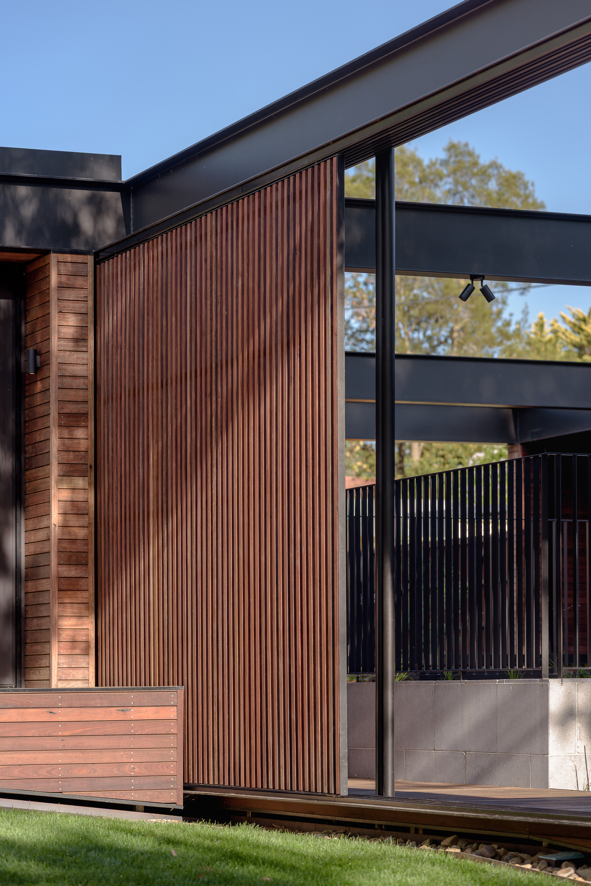 Gallery of Batten House / Ben Walker Architects - 11