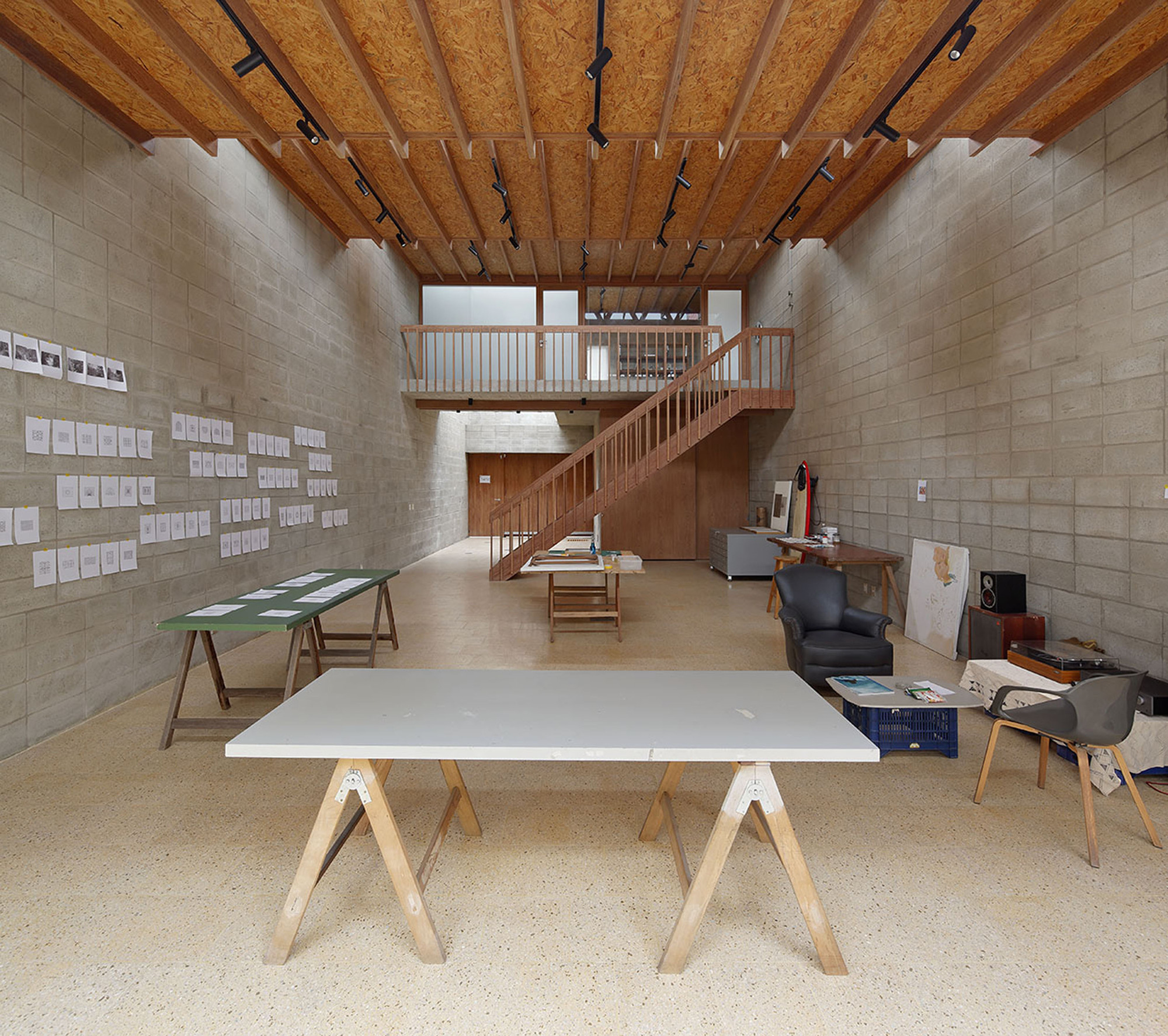 Gallery of Studio-Workshop for Photographers / Roman Bauer Arquitectos - 15