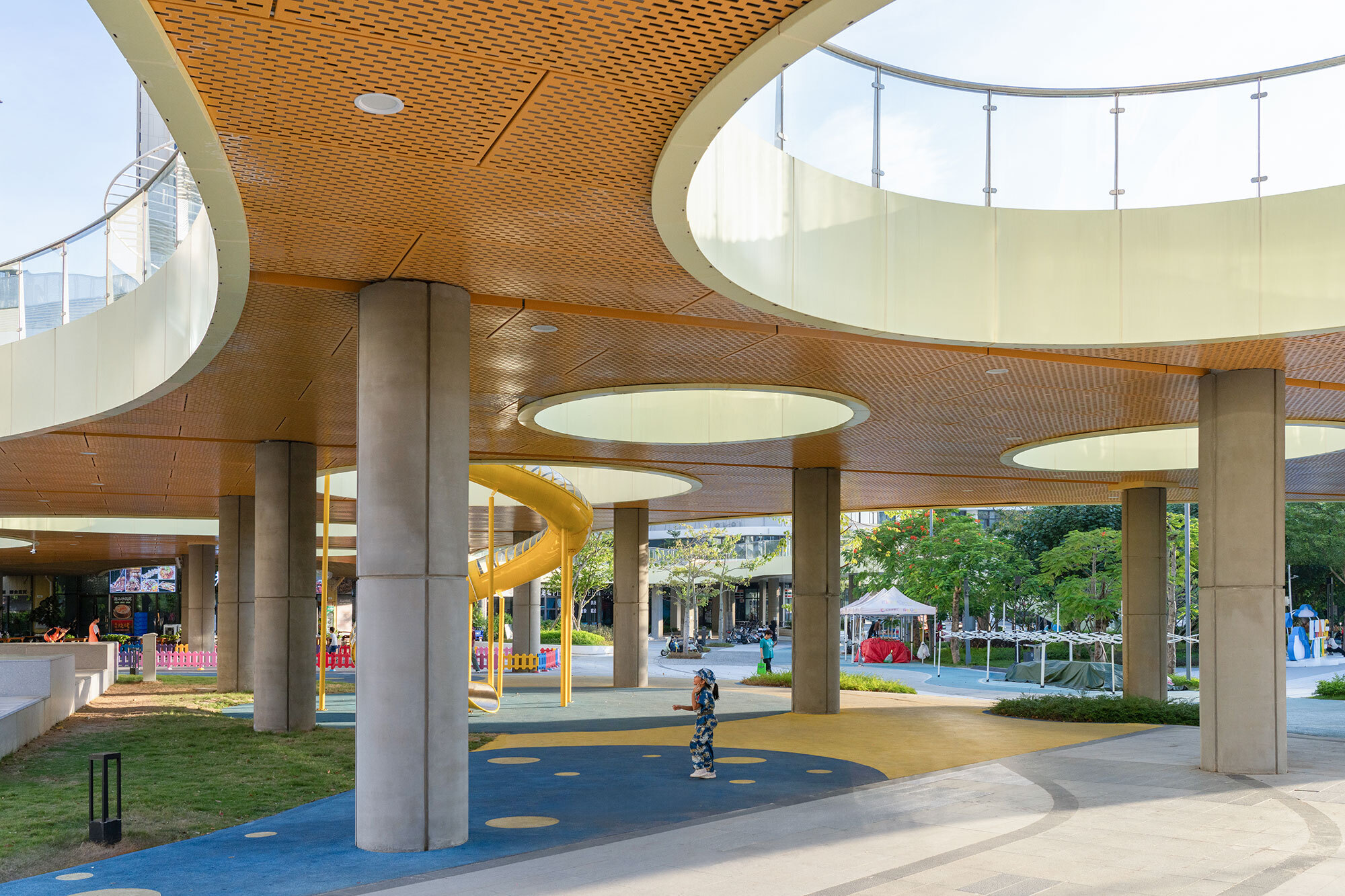 Gallery of KING ONE Community Center / E+UV - 21