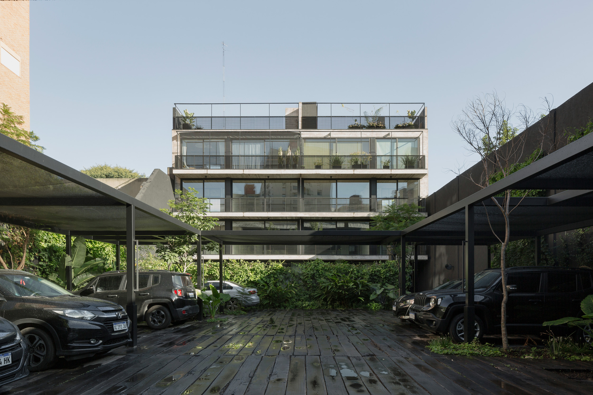 Gallery of Newbery Urban Homes / Dieguez Fridman - 6