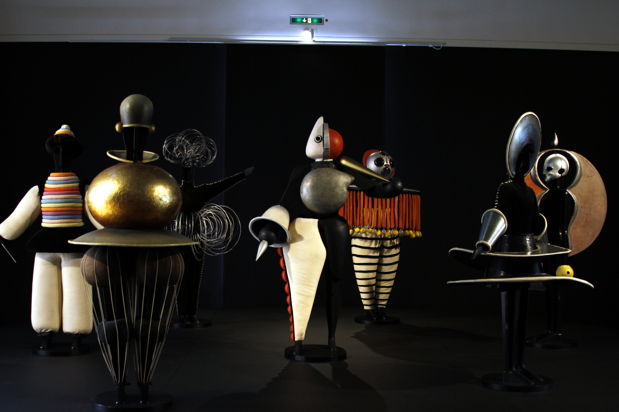 Gallery of Choreographing Space: Architecture and Dance as Interdisciplinary Practices - 20