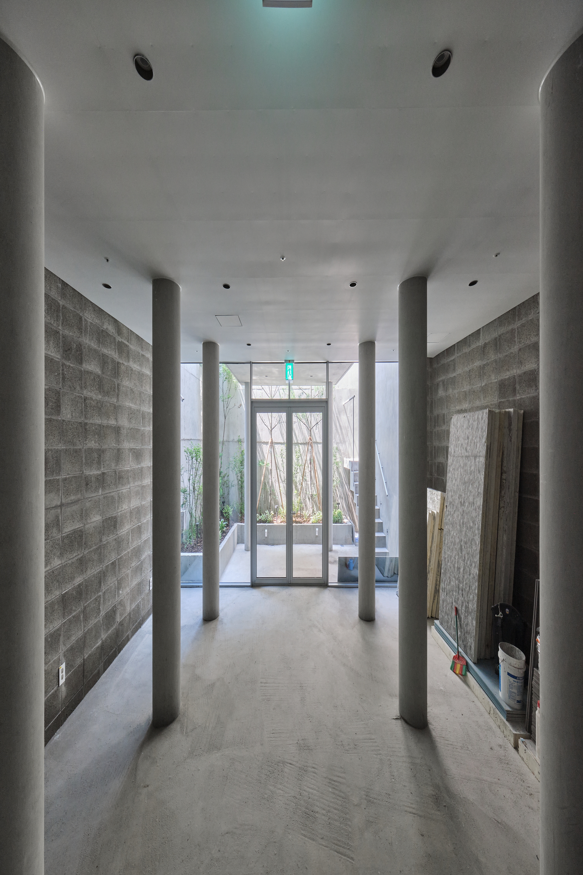 Gallery of Surreally so Real / FHHH friends - 24