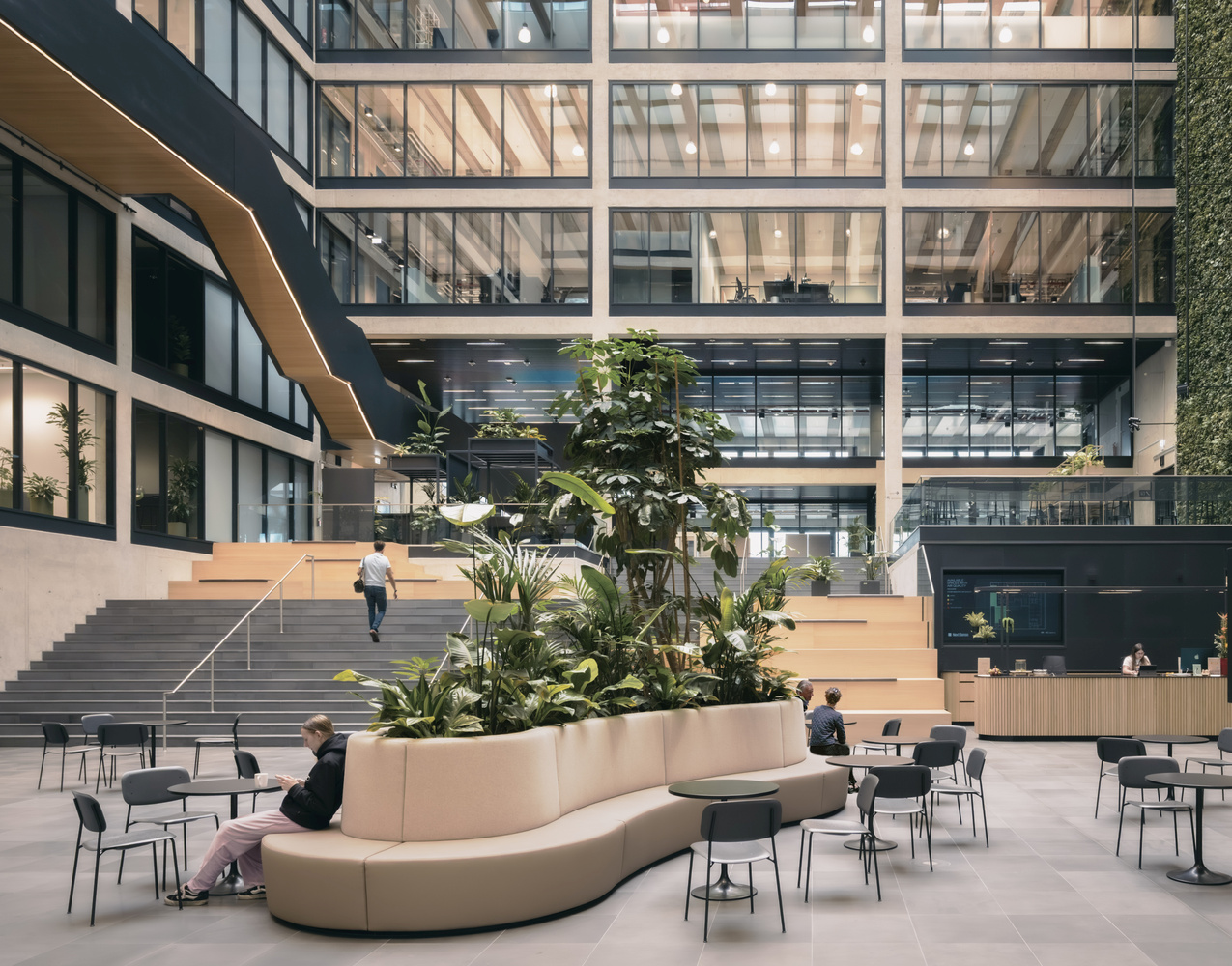 Gallery of EDGE HafenCity / HENN - 8