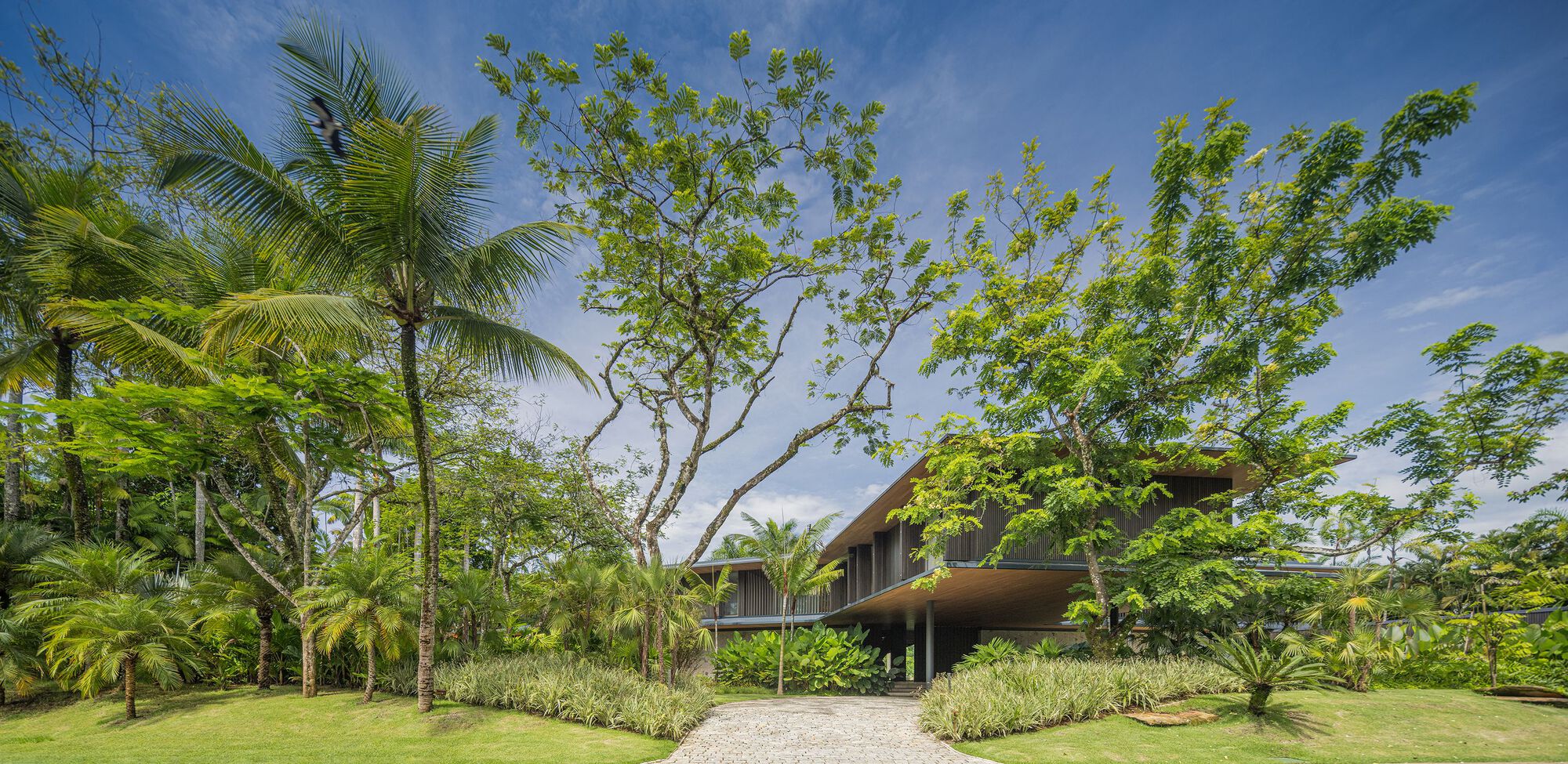 Gallery of ART Residence / Jacobsen Arquitetura - 6