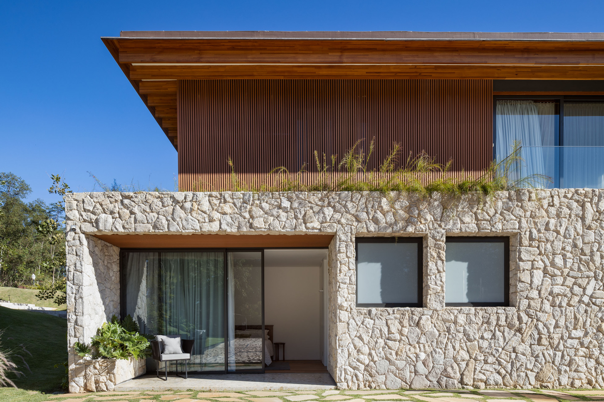 Gallery of House D+J / Pablo Lanza Arquitetura - 12