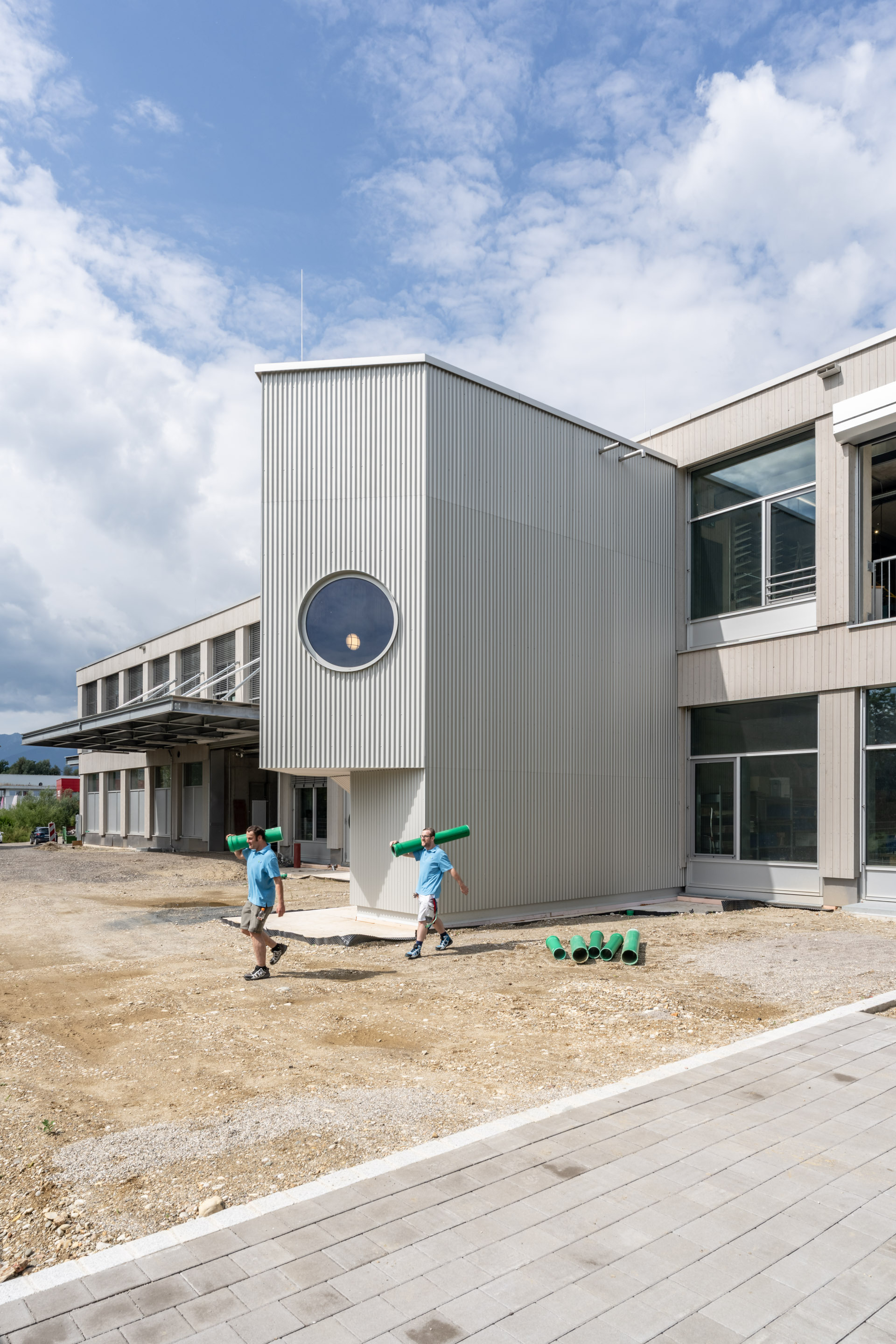 Gallery of Workshop with Three Courtyards / Opposite Office + studio lot + hanfstingl ...