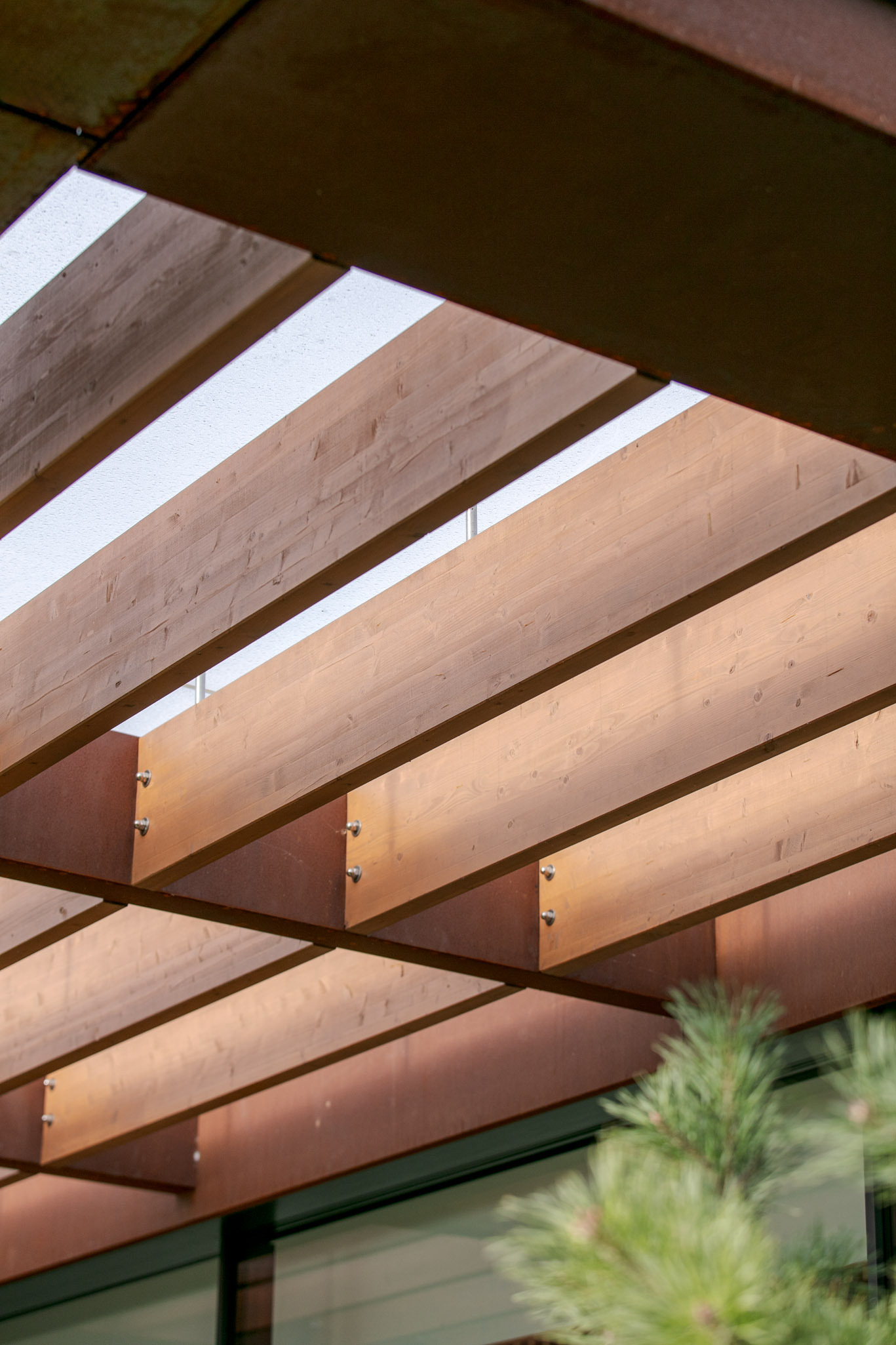 Gallery of House in the Slope / 77 Studio architecture - 16