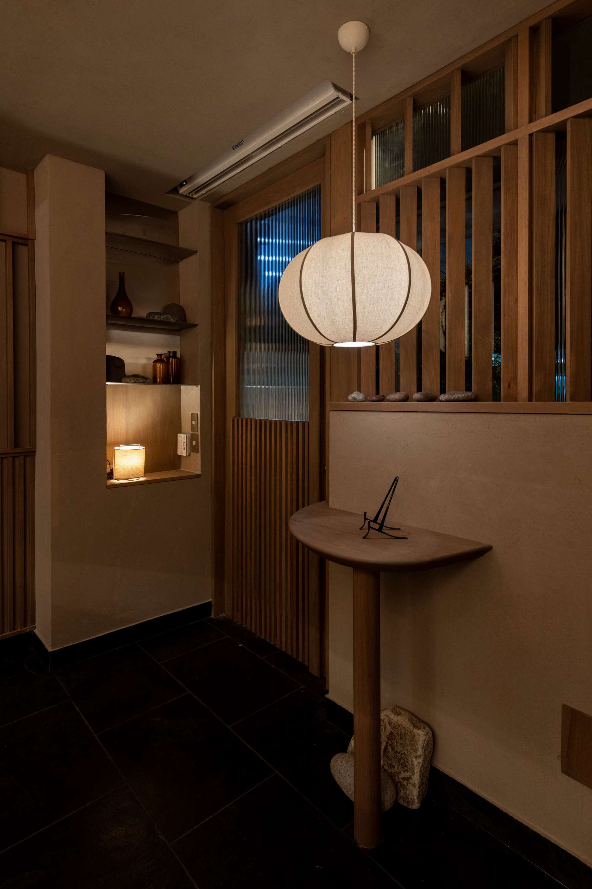 Galería de UKE Restaurante / ESTUDIOLOCAL - 3