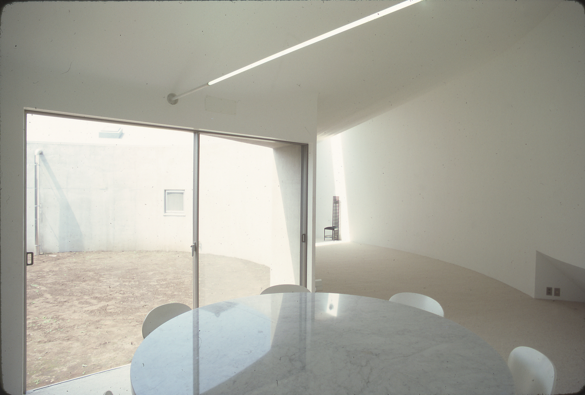 Galeria de Clássicos da Arquitetura: White U / Toyo Ito - 5