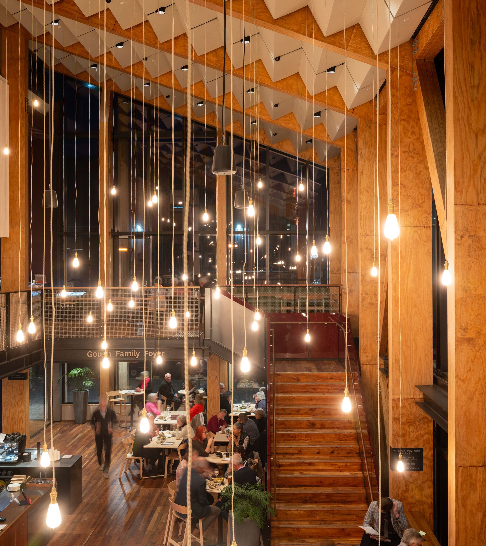 Gallery of The Court Theatre / Haworth Tompkins + Athfield Architects - 17