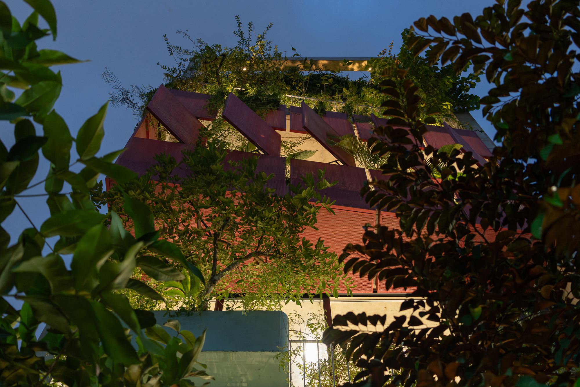 Gallery of Timeless House / KAA DESIGN + H2 - 43