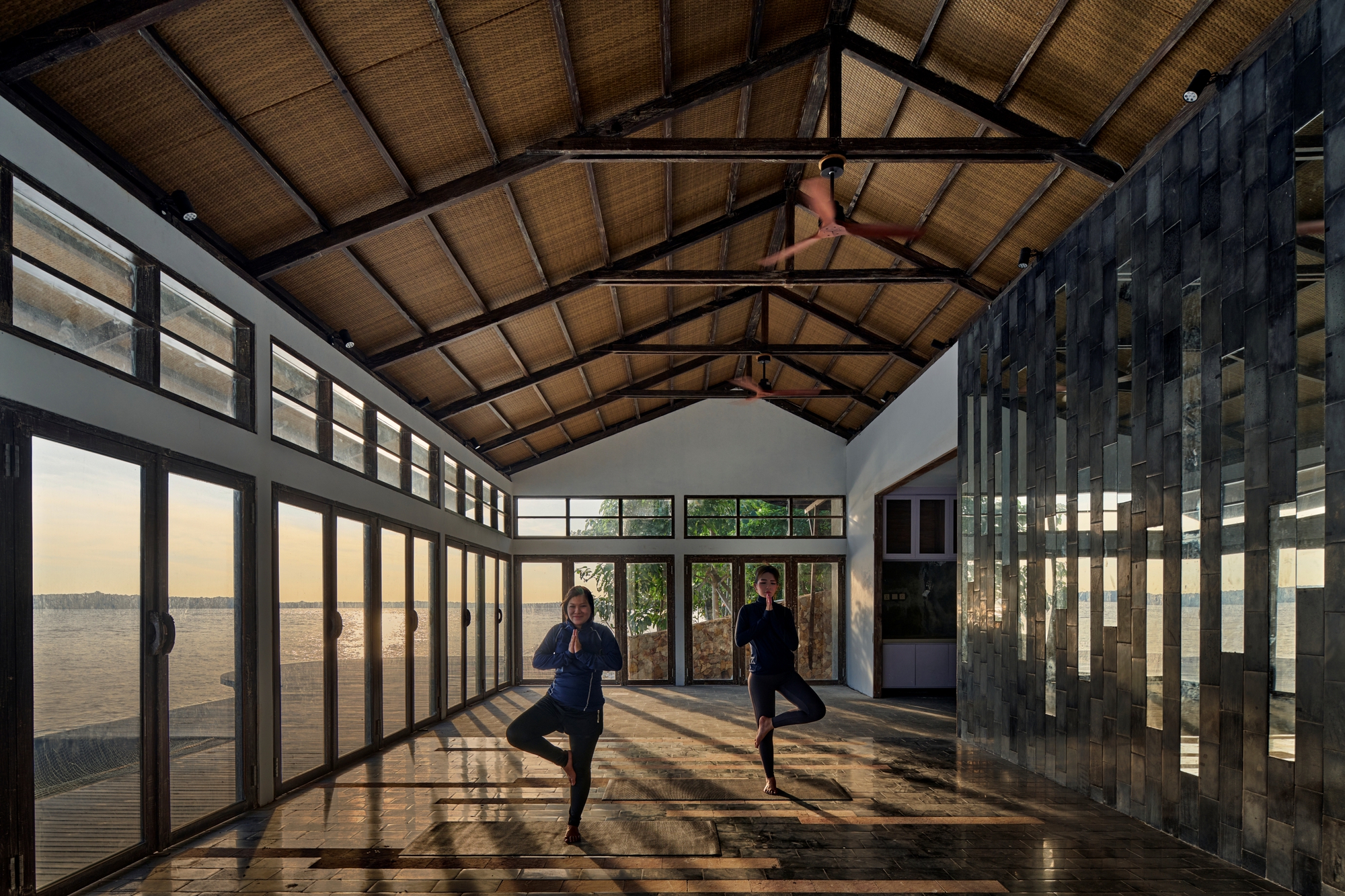Galeria de Centro de Yoga Coconut Wellness Garden / RAD+ar (Research ...