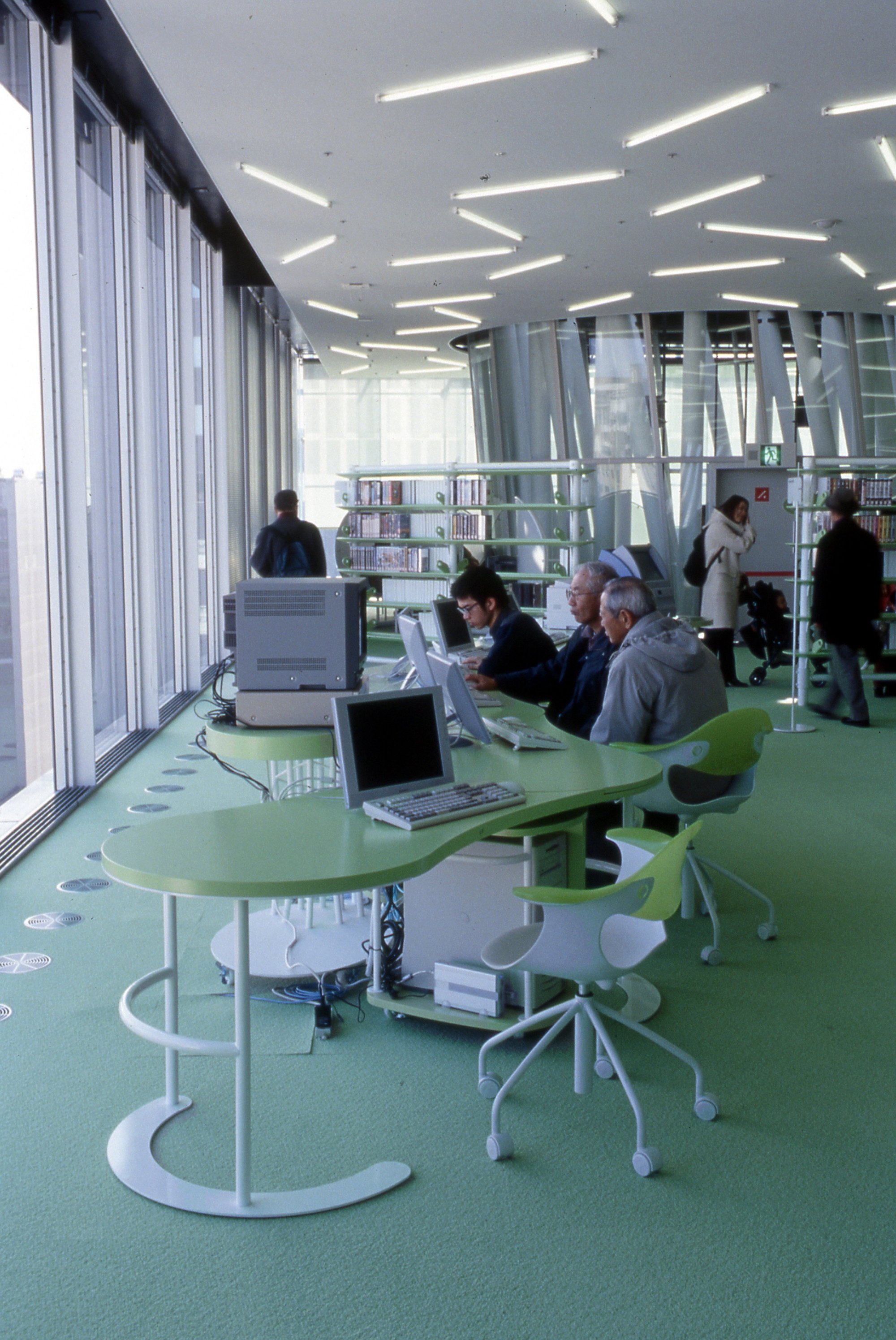 Galería de Clásicos de Arquitectura: Mediateca de Sendai / Toyo Ito - 3