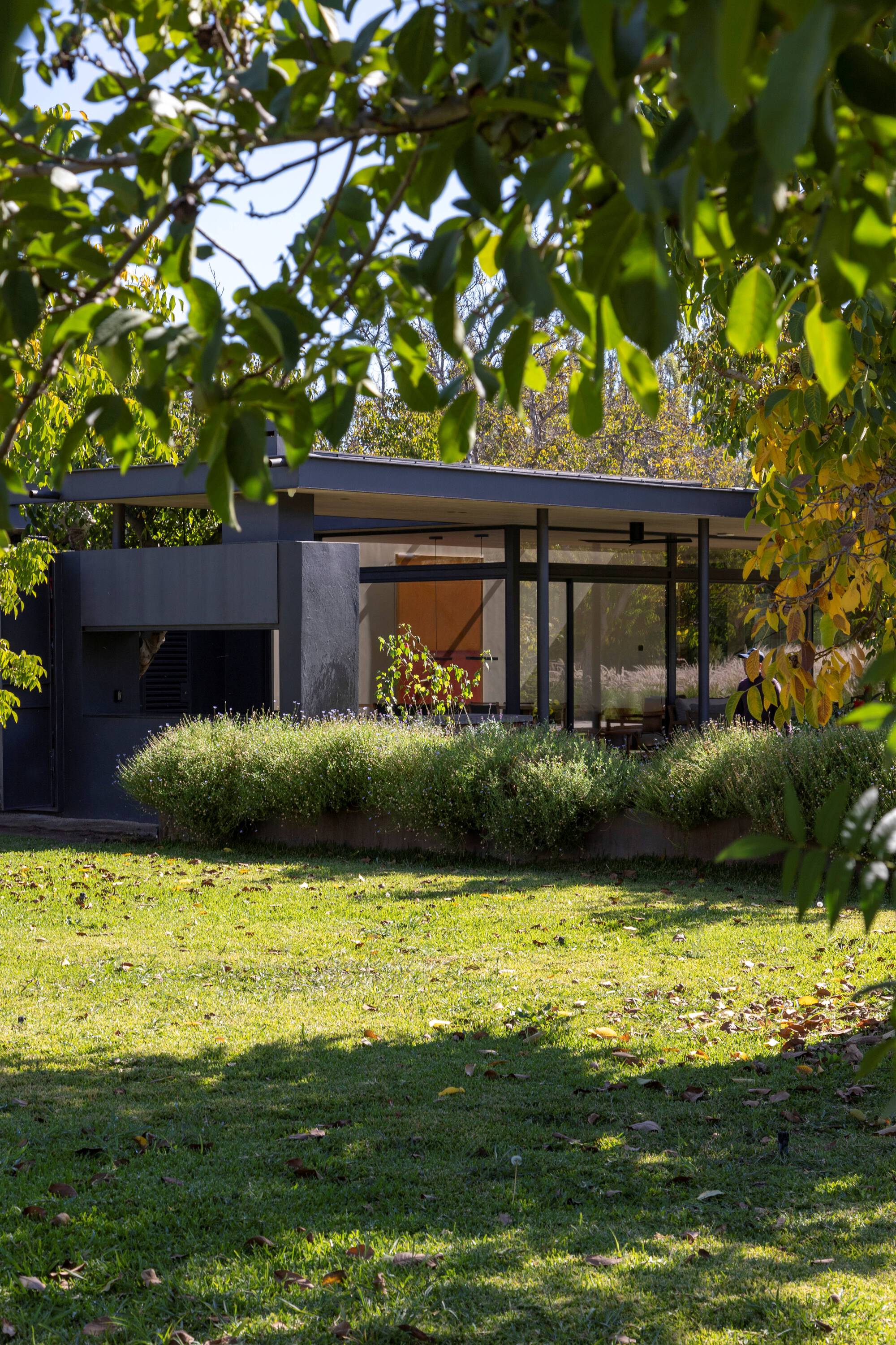 Galeria de Casa Calle Larga / emA Arquitectos - 5