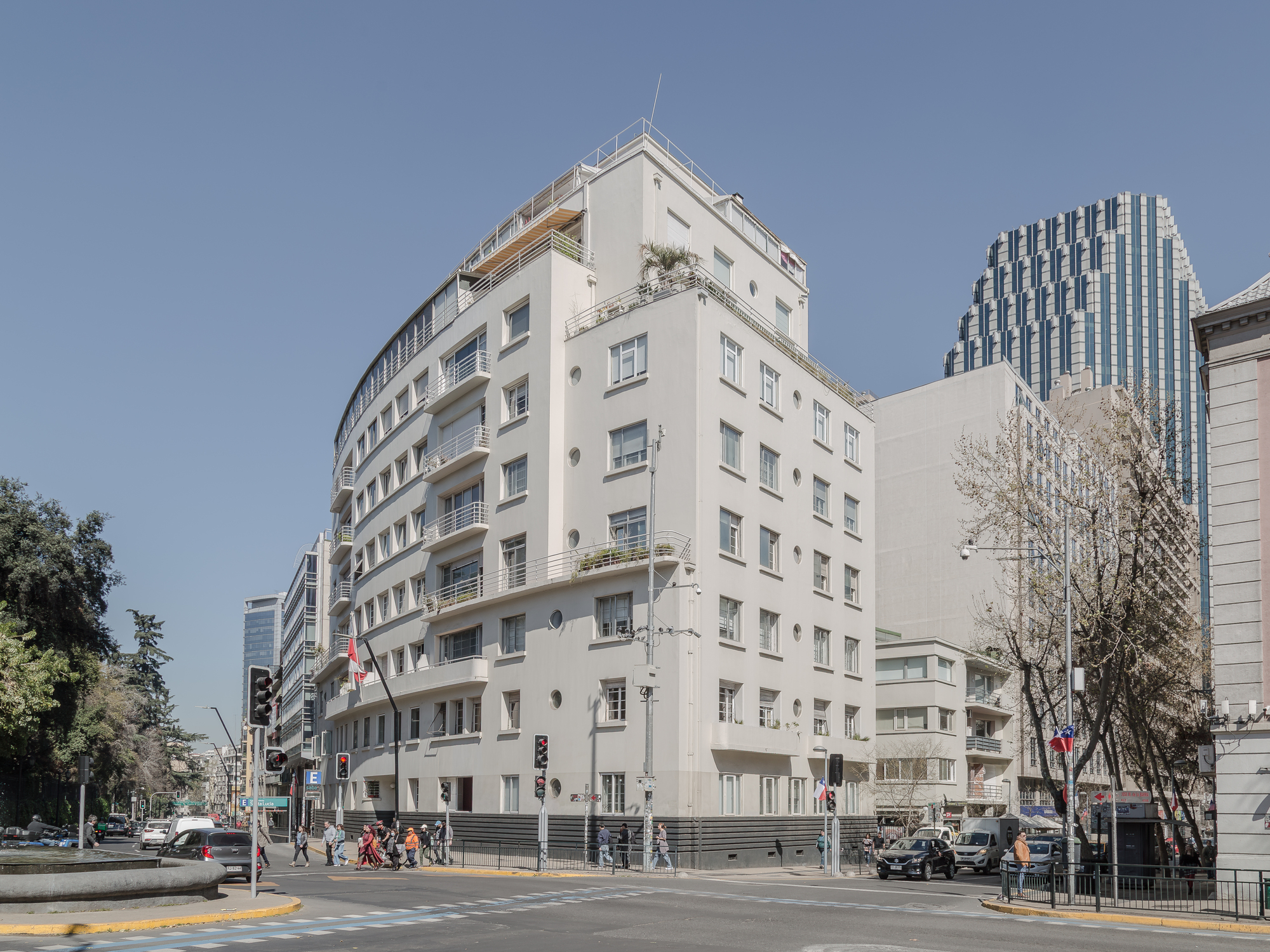 Galería de La Bienal de Arquitectura de Chile transformó una iglesia en ...