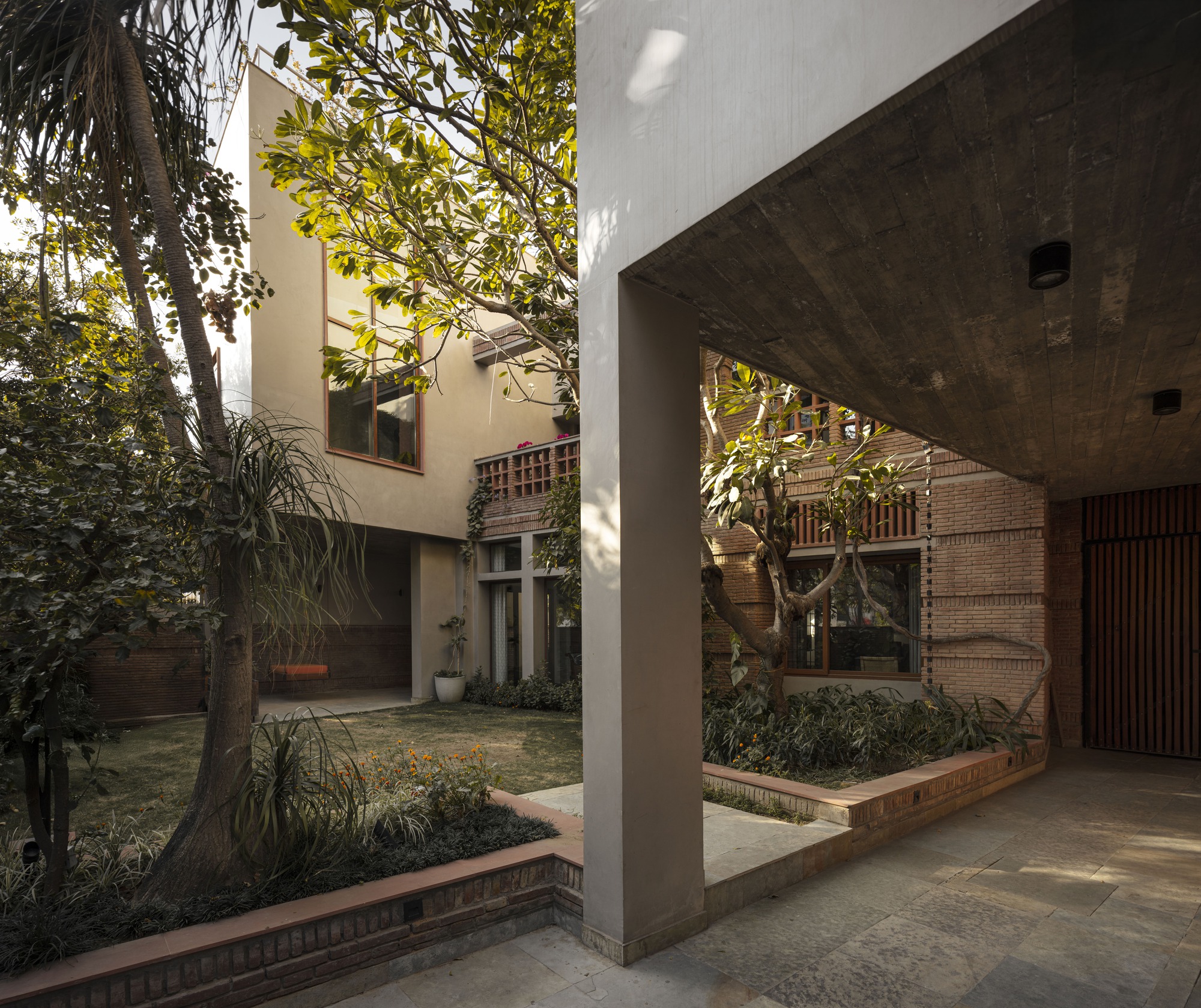 Galería de Casa de la Transformación / Studio Juggernaut - 7