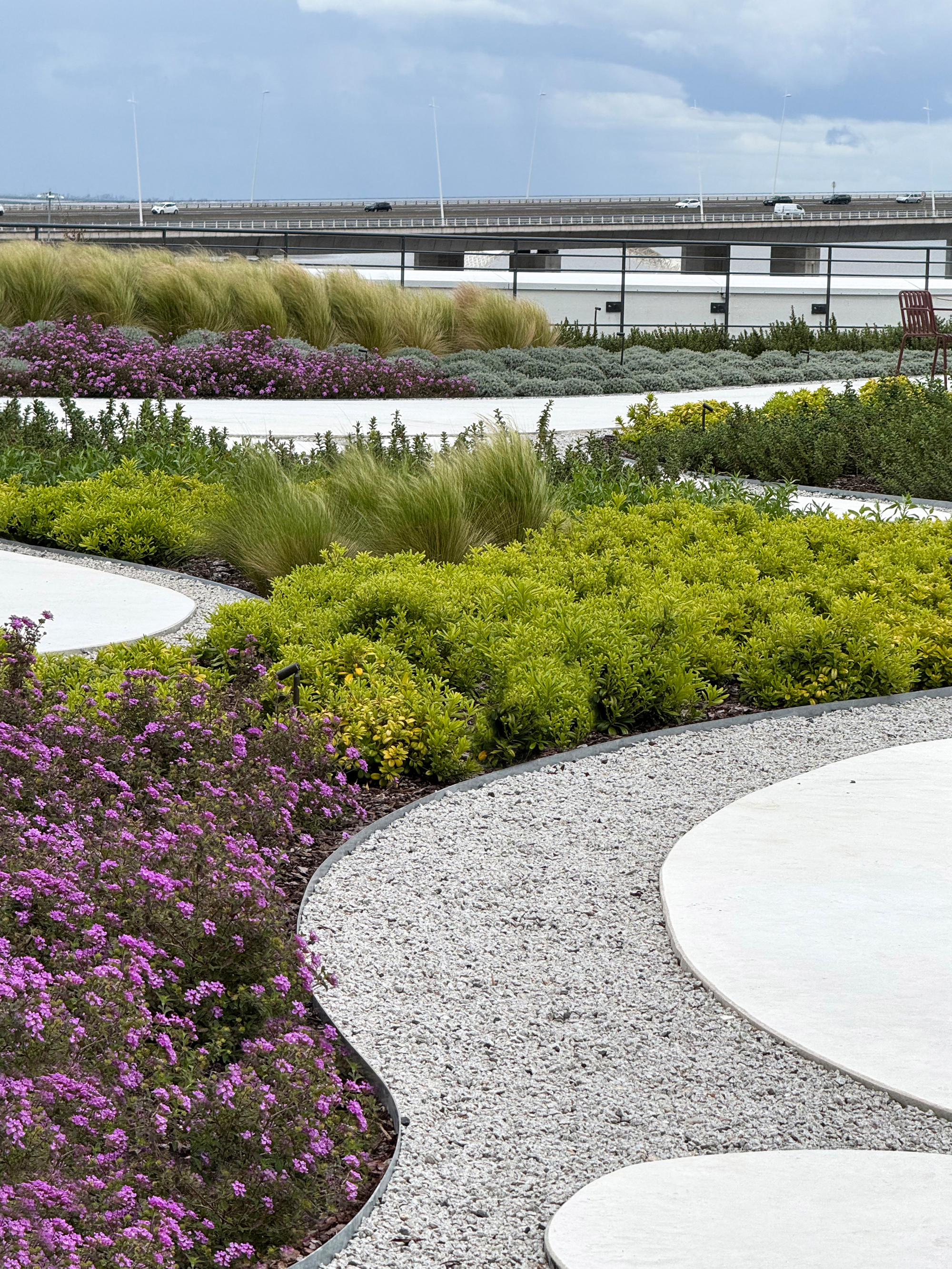 Galería de Oriente Green Campus / LJ-Group Landscape Architecture ...