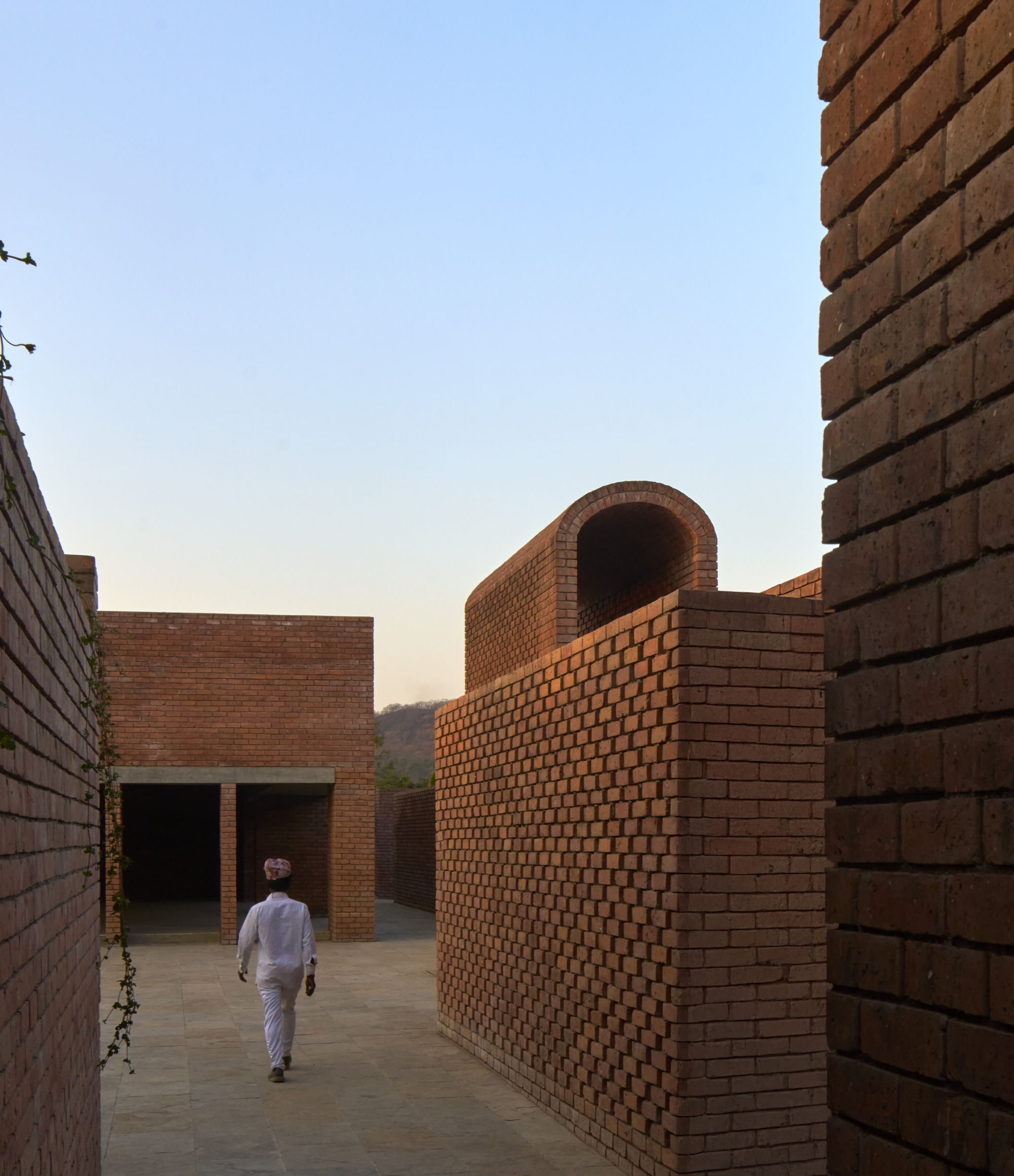 Gallery of The STREET / Studio VDGA - 7