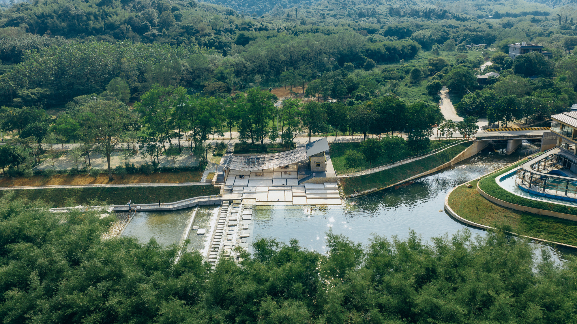 Gallery of The Grand Canopy / MLA+ - 11