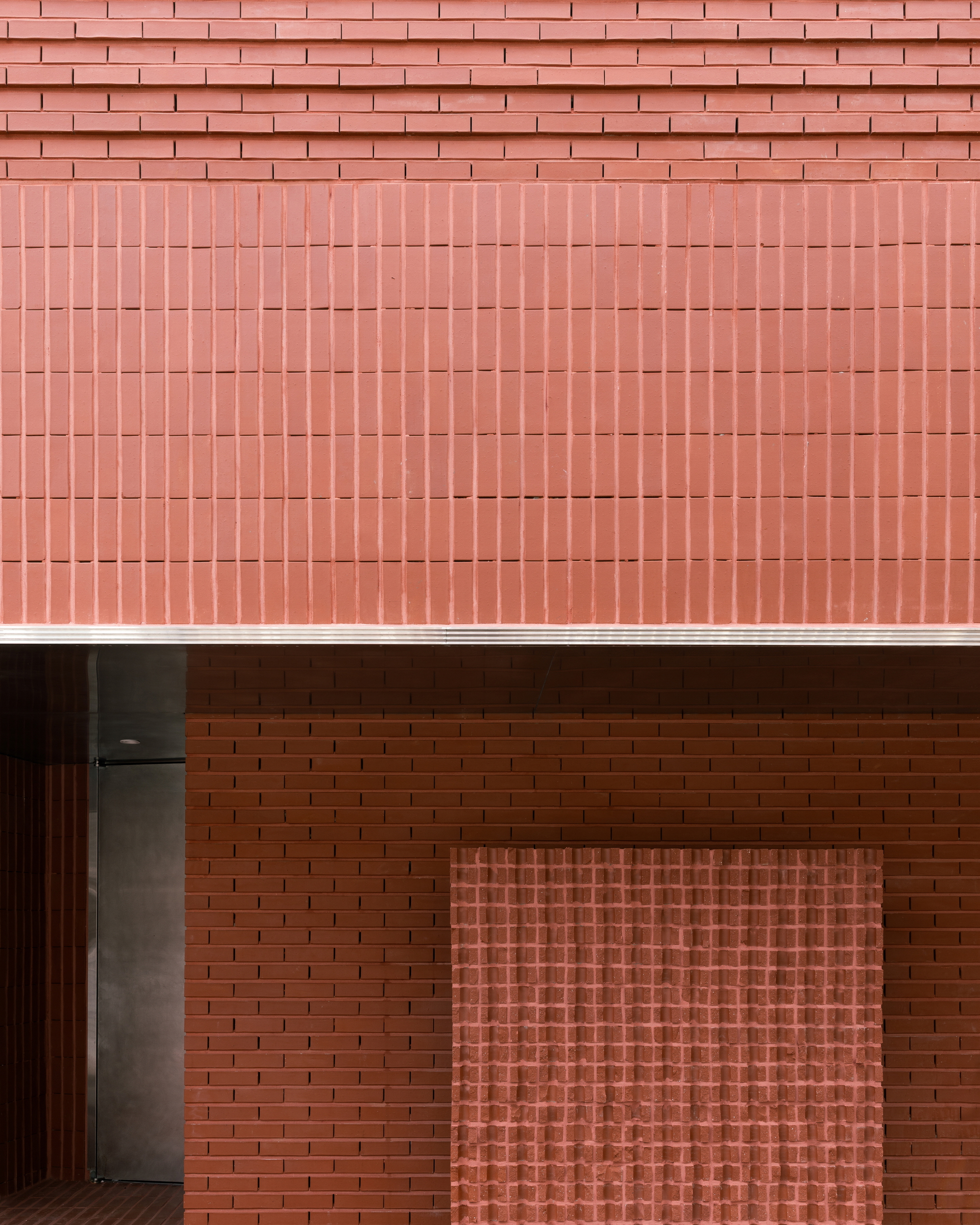 Gallery of Layered Building / Atelier ITCH - 7