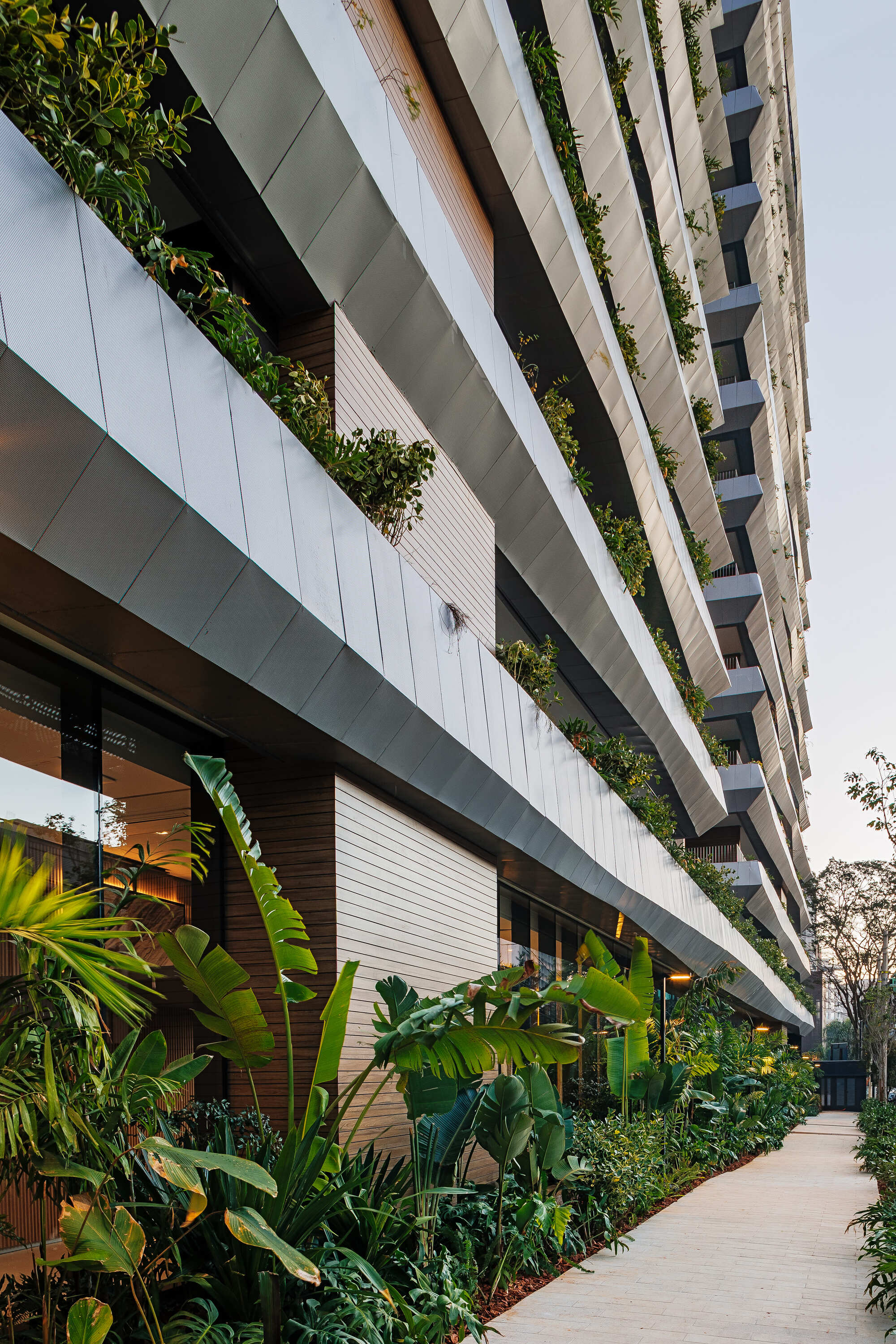 Galeria de Edifício ParkView / aflalo/gasperini arquitetos - 2
