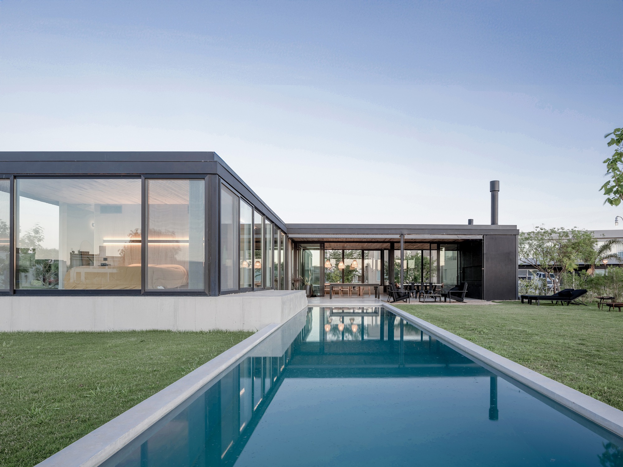 Gallery of House in Escobar / Pedro Ignacio Yáñez + Guayra - 3