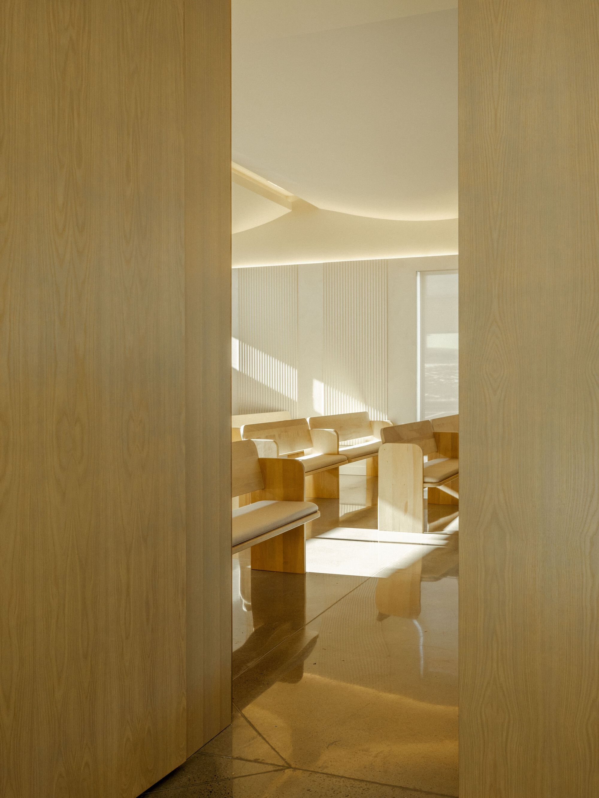 Galeria de Capela Mortuária La Seigneurie / ultralocal architectes - 9