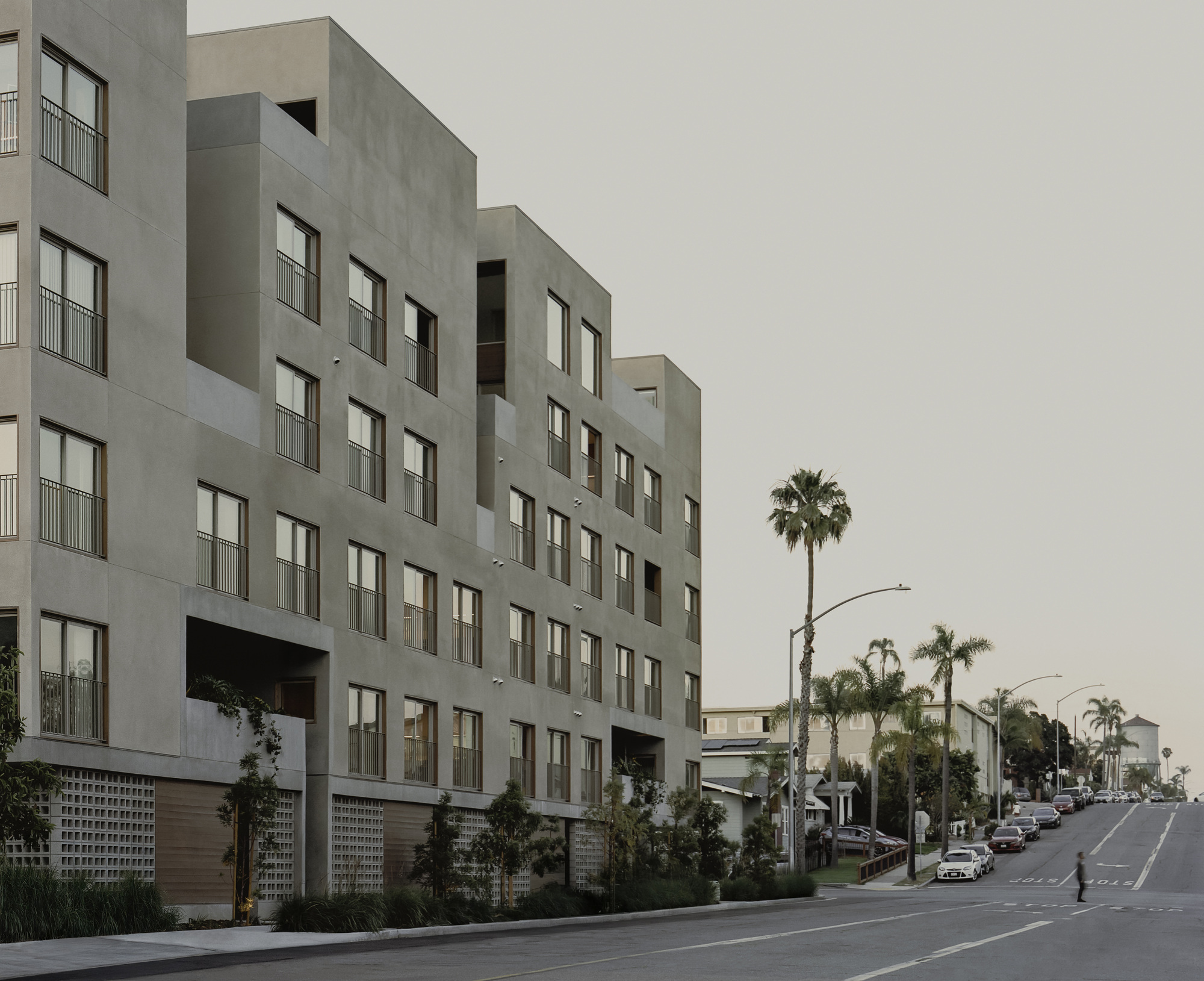 Galeria de Edifício Residencial Fora / Jeff Svitak - 2