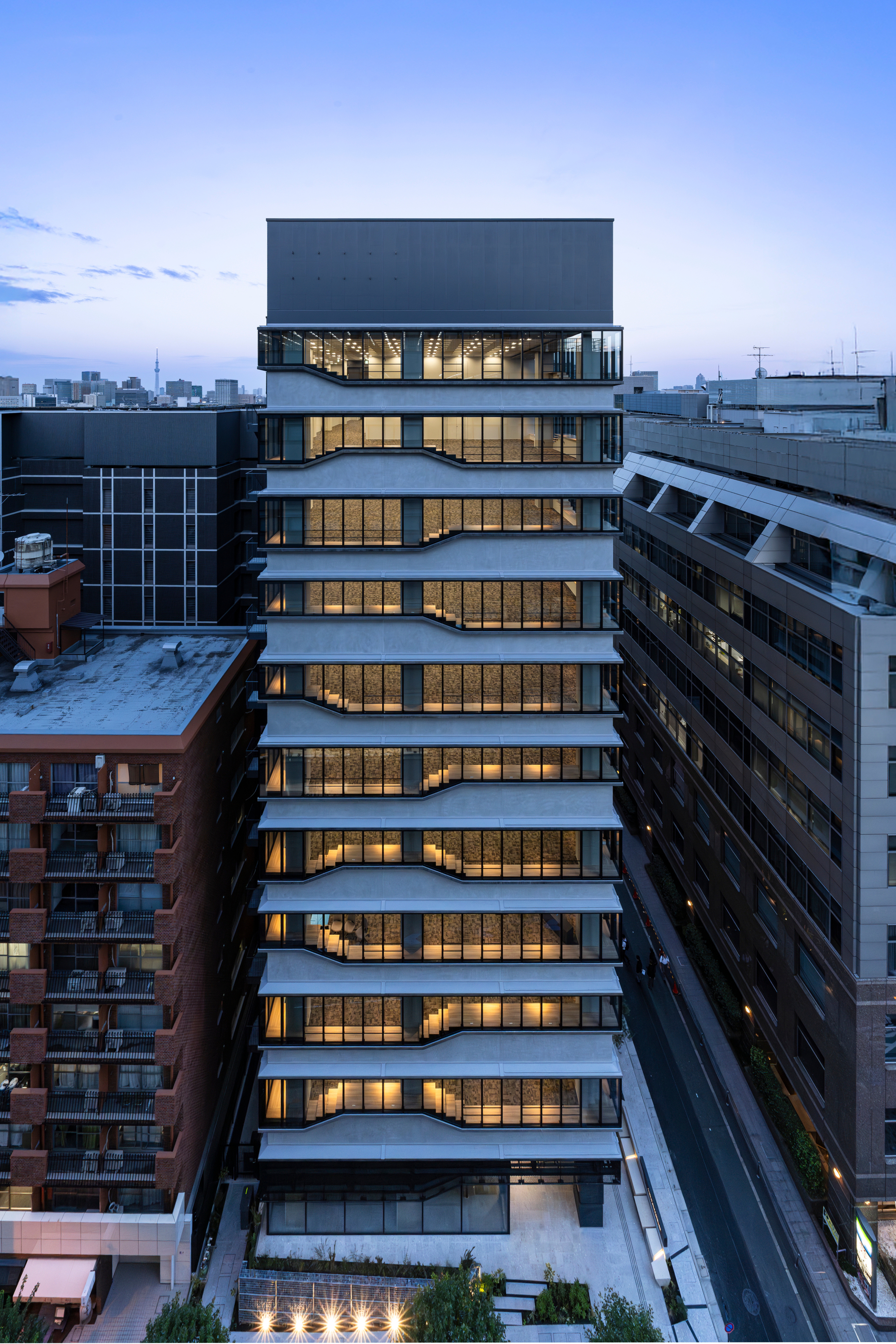 Gallery of Front Place Chiyoda Ichibancho / Mitsubishi Jisho Design Inc ...