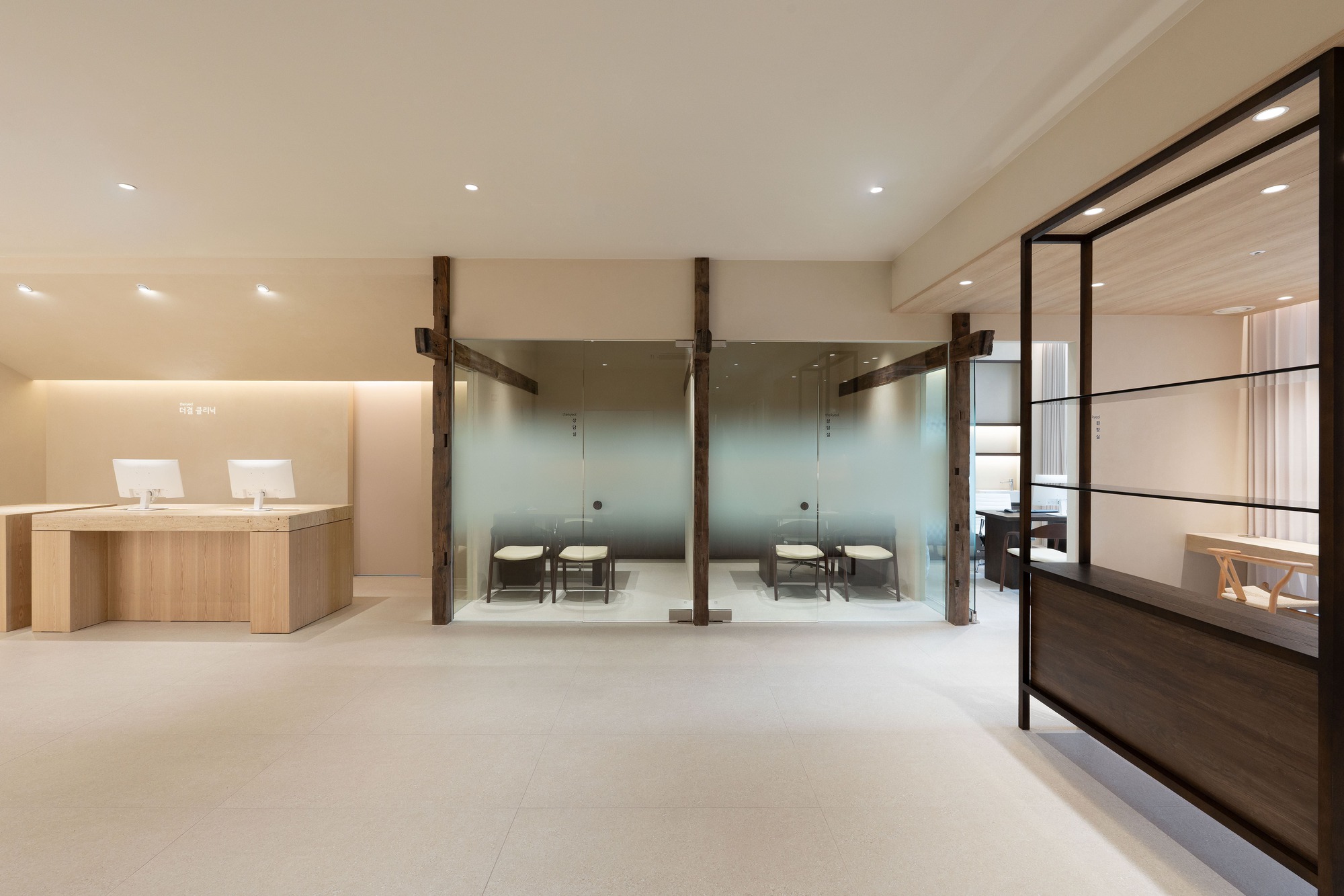 Gallery of Kyeol Clinic / Design Studio Mono - 8