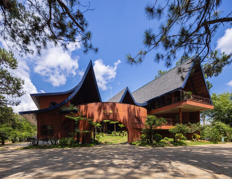 MA.DE Bistro / AN NAM Architecture | ArchDaily