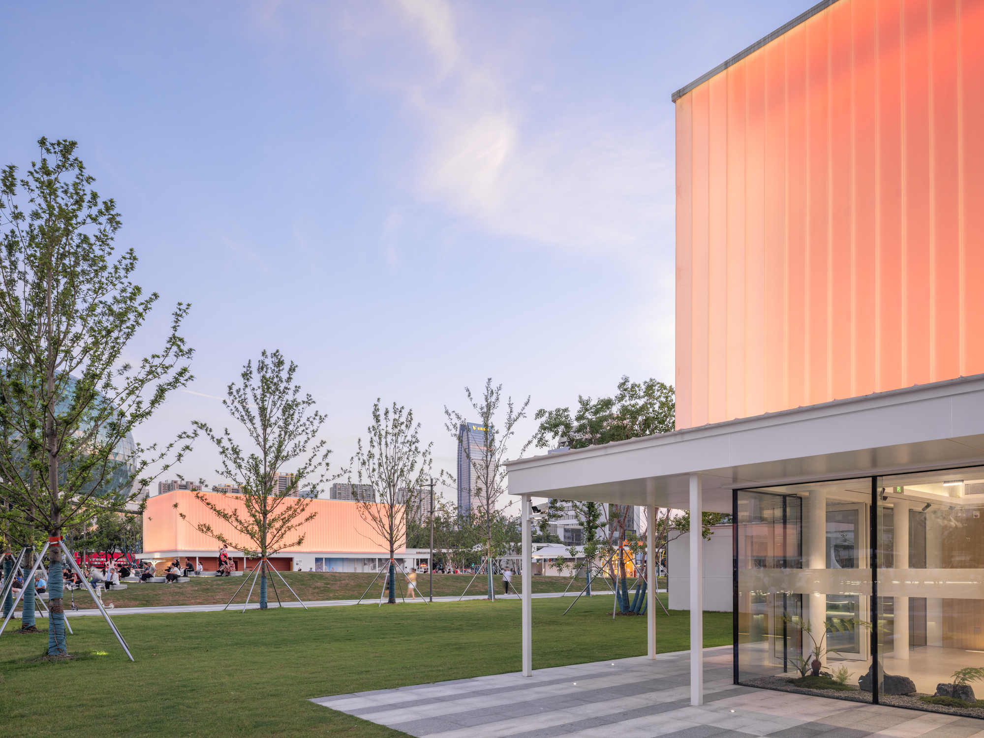 Gallery of Kunshan City Square / Dazhou And Associates - 21