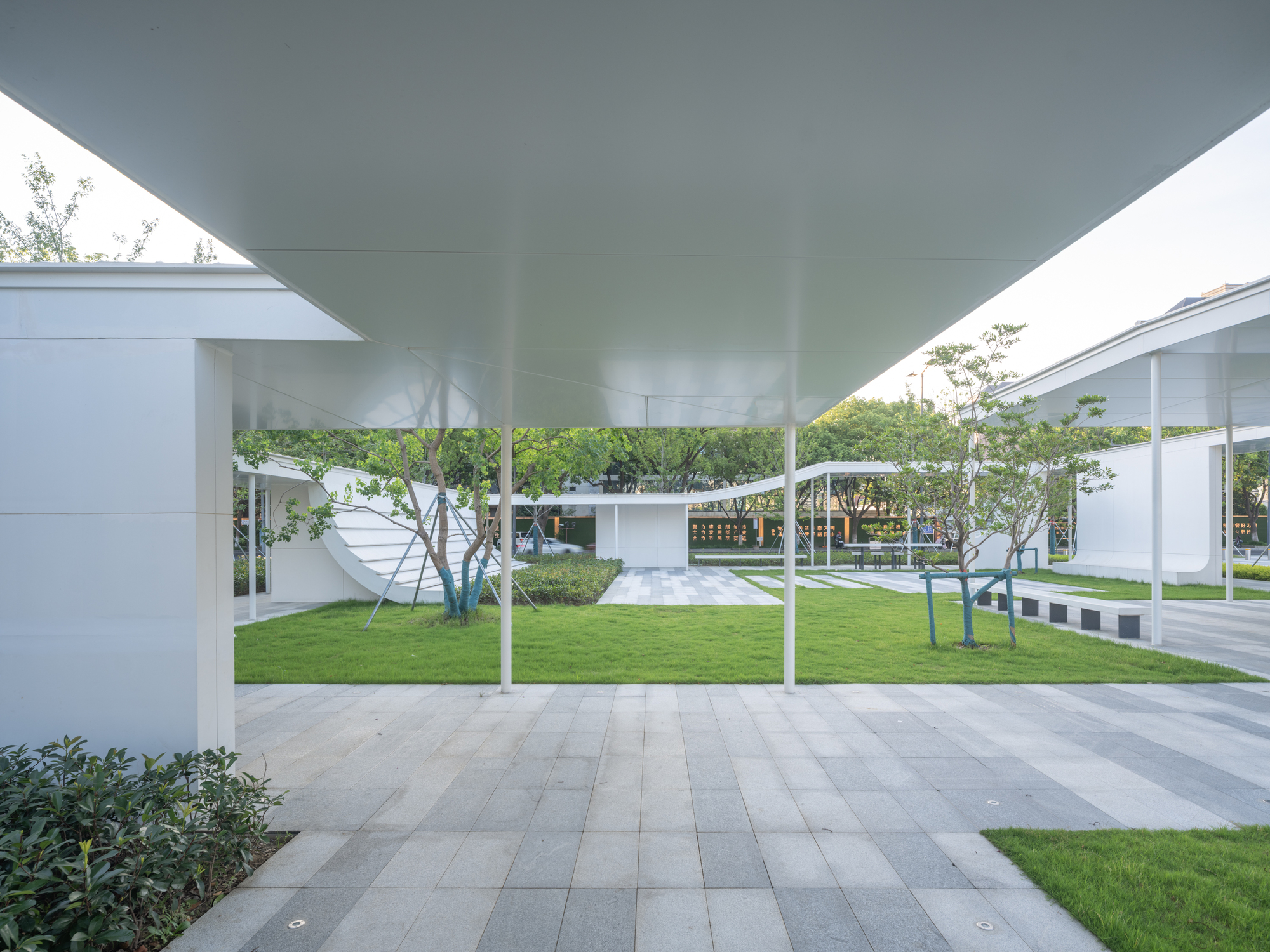 Gallery of Kunshan City Square / Dazhou And Associates - 9