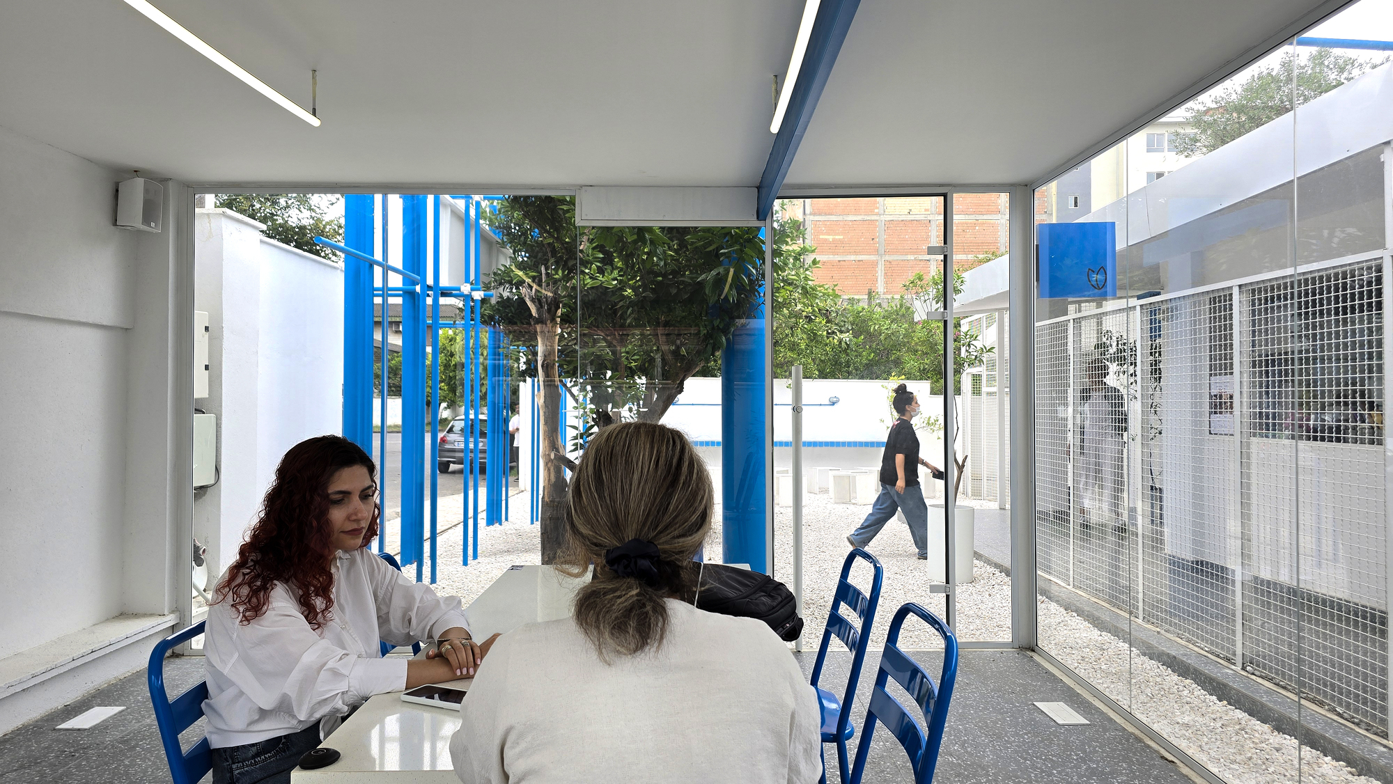 Galeria de Zest Café / VAHID JOUDI STUDIO [Architecture + Design ...