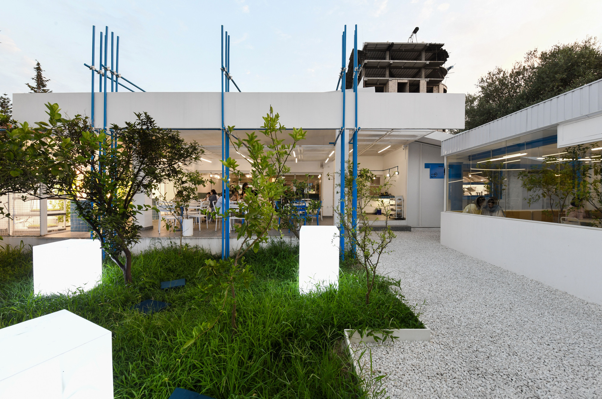 Gallery of Cafe Zest / VAHID JOUDI STUDIO [Architecture + Design ...